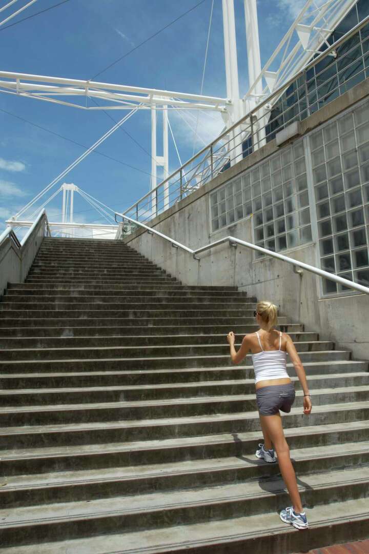 Does Walking Up and Down Stairs for 20 Minutes a Day Help?