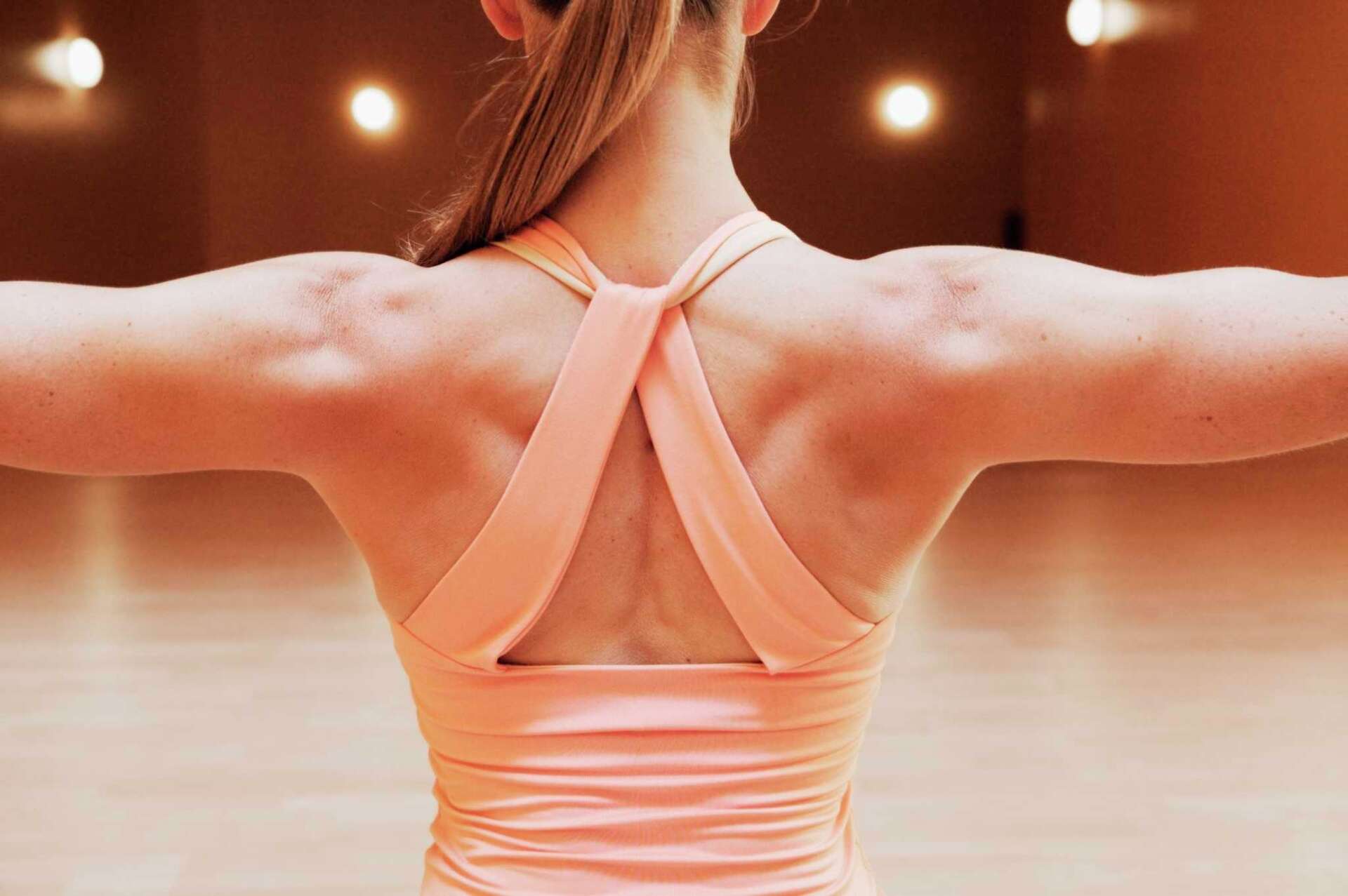 How to Get a Toned and Muscular Female Body