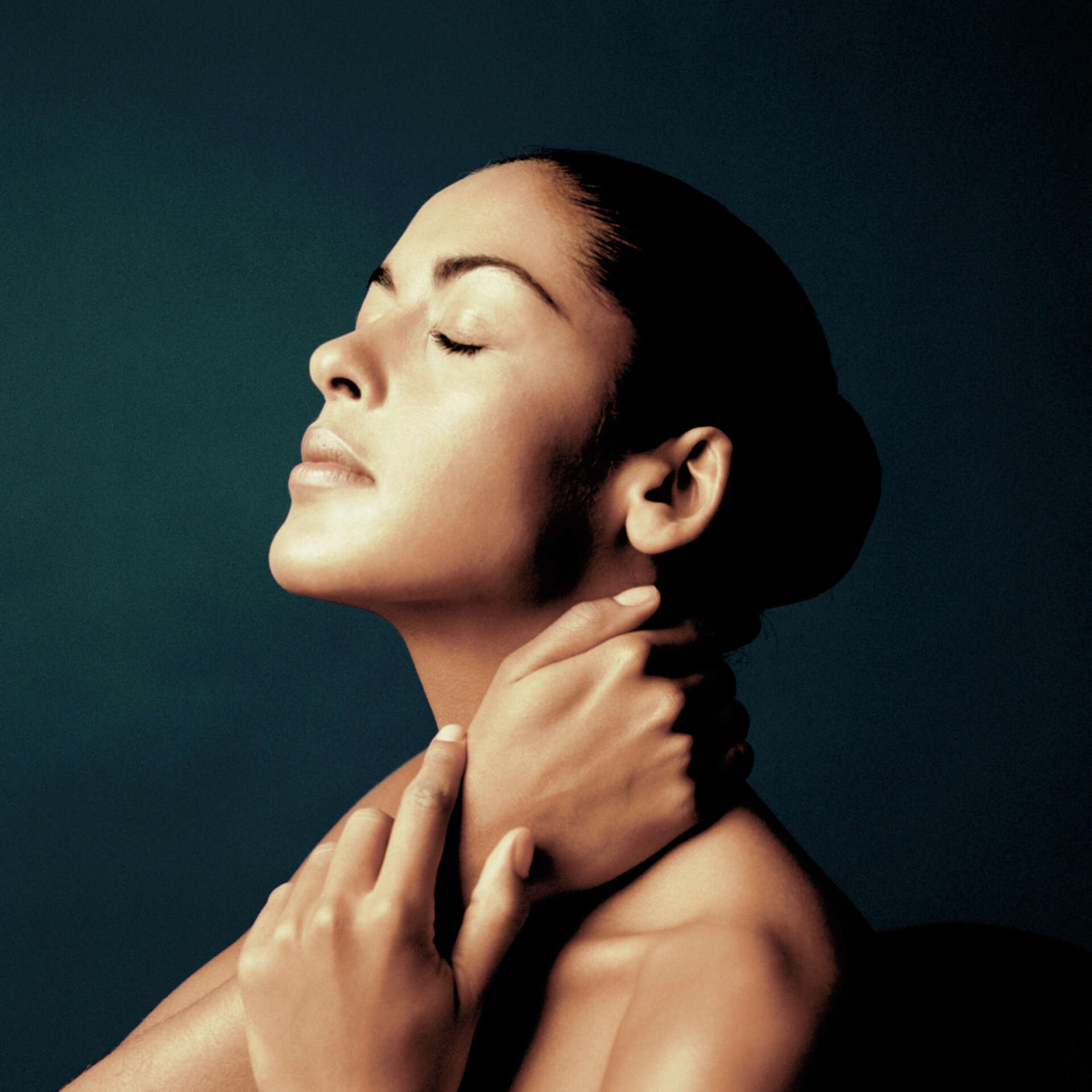 How to Stretch Head Muscles to Relieve Tightness