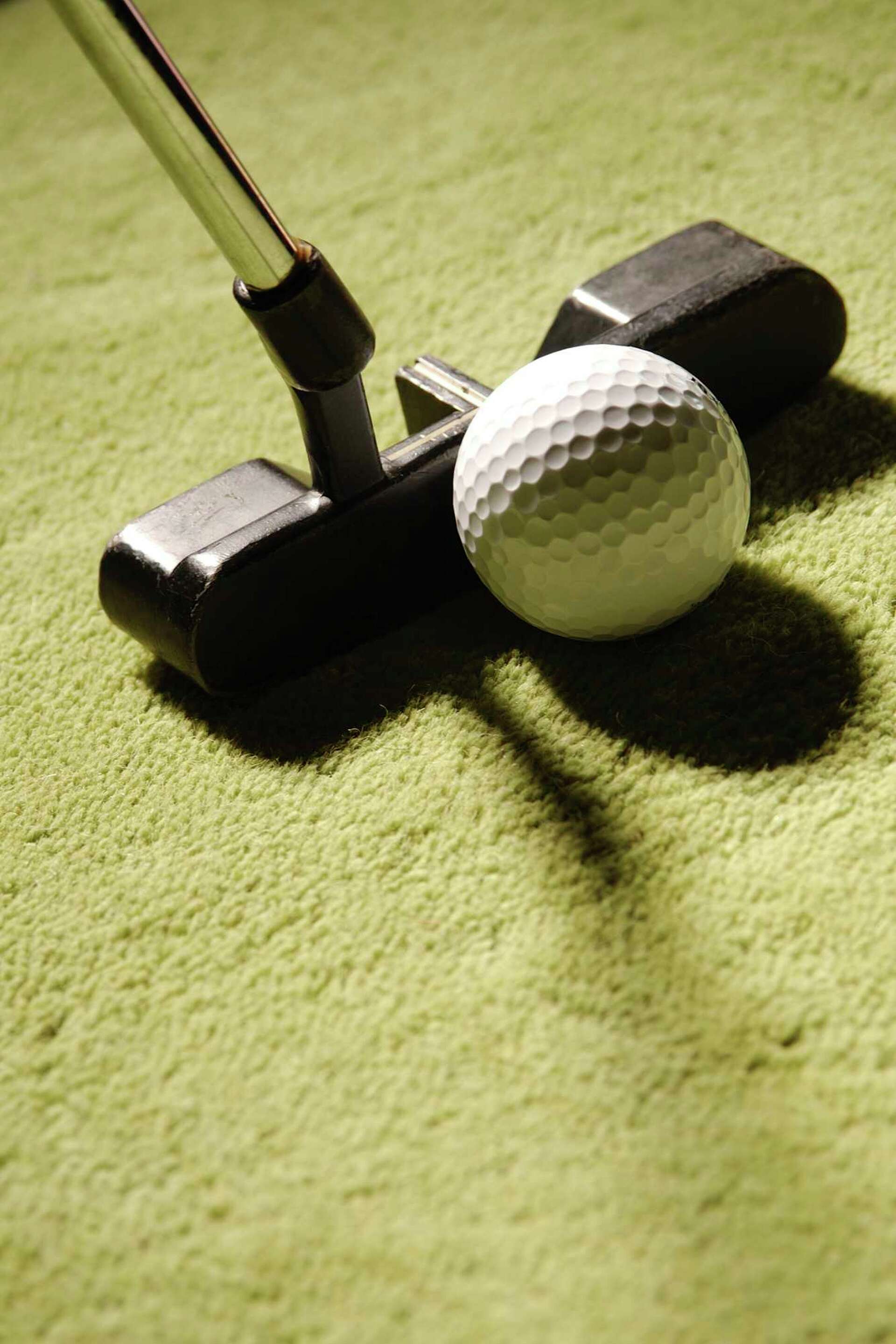 Toe-Weighted Putters vs. Heel-Weighted Putters