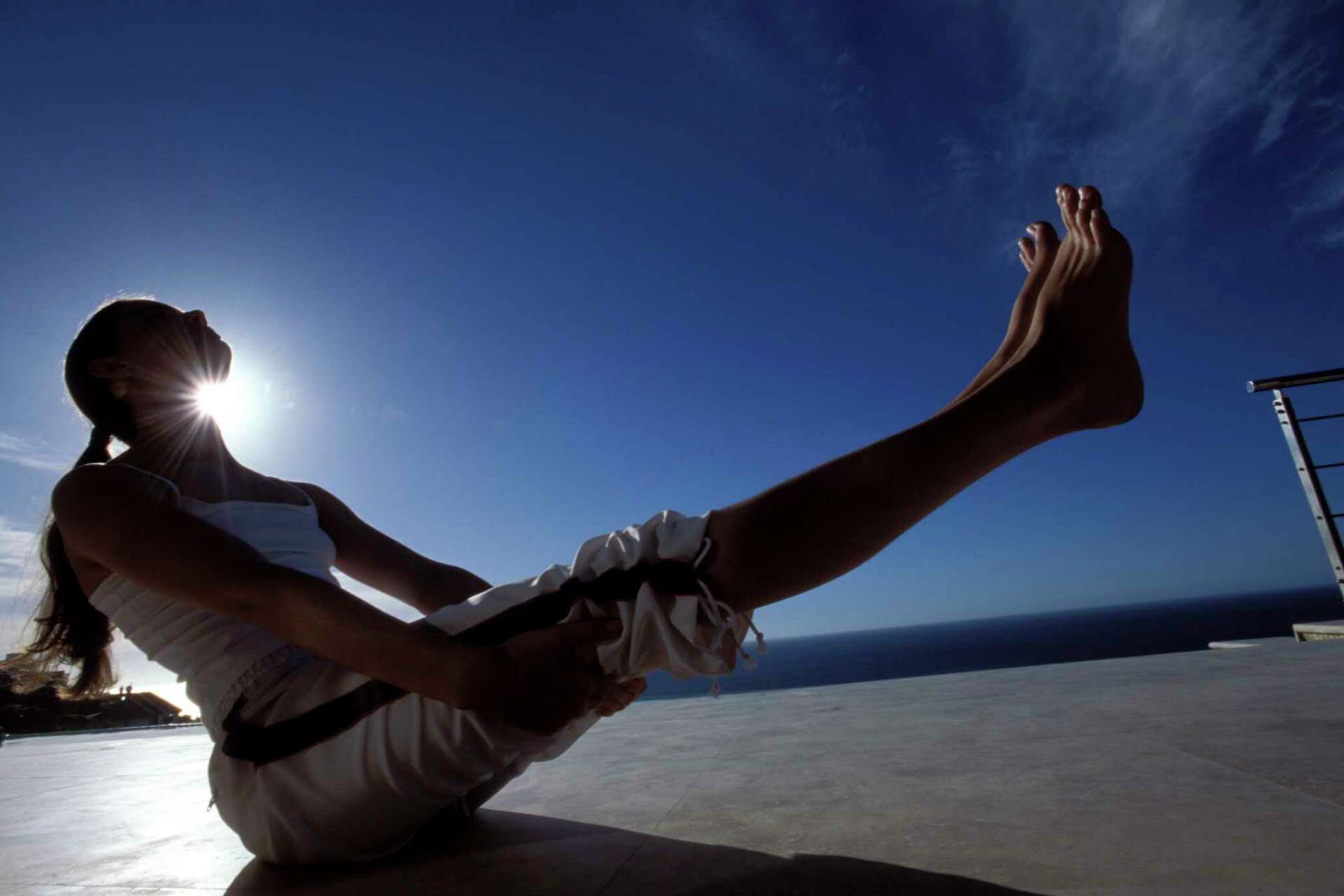 How to Work Lower Abs Without Engaging Hip Flexors