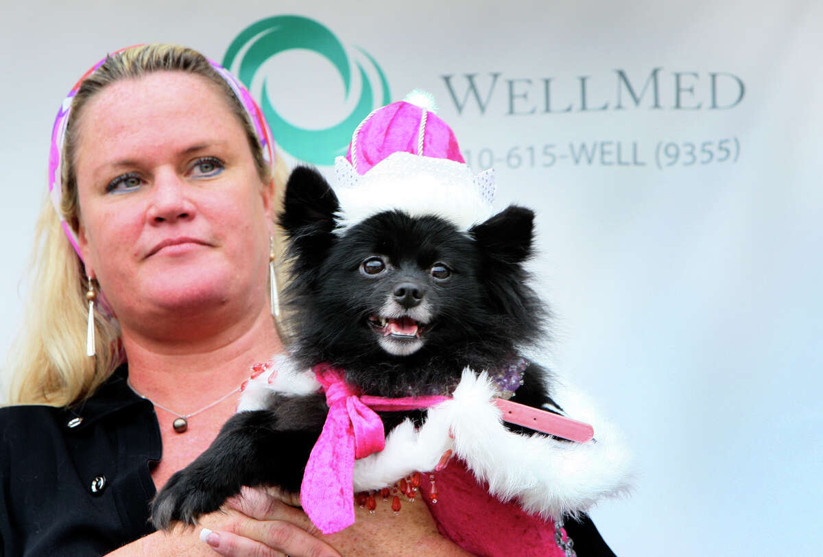 Gregg Popovich's old Dominion mansion is listed for $5.5M