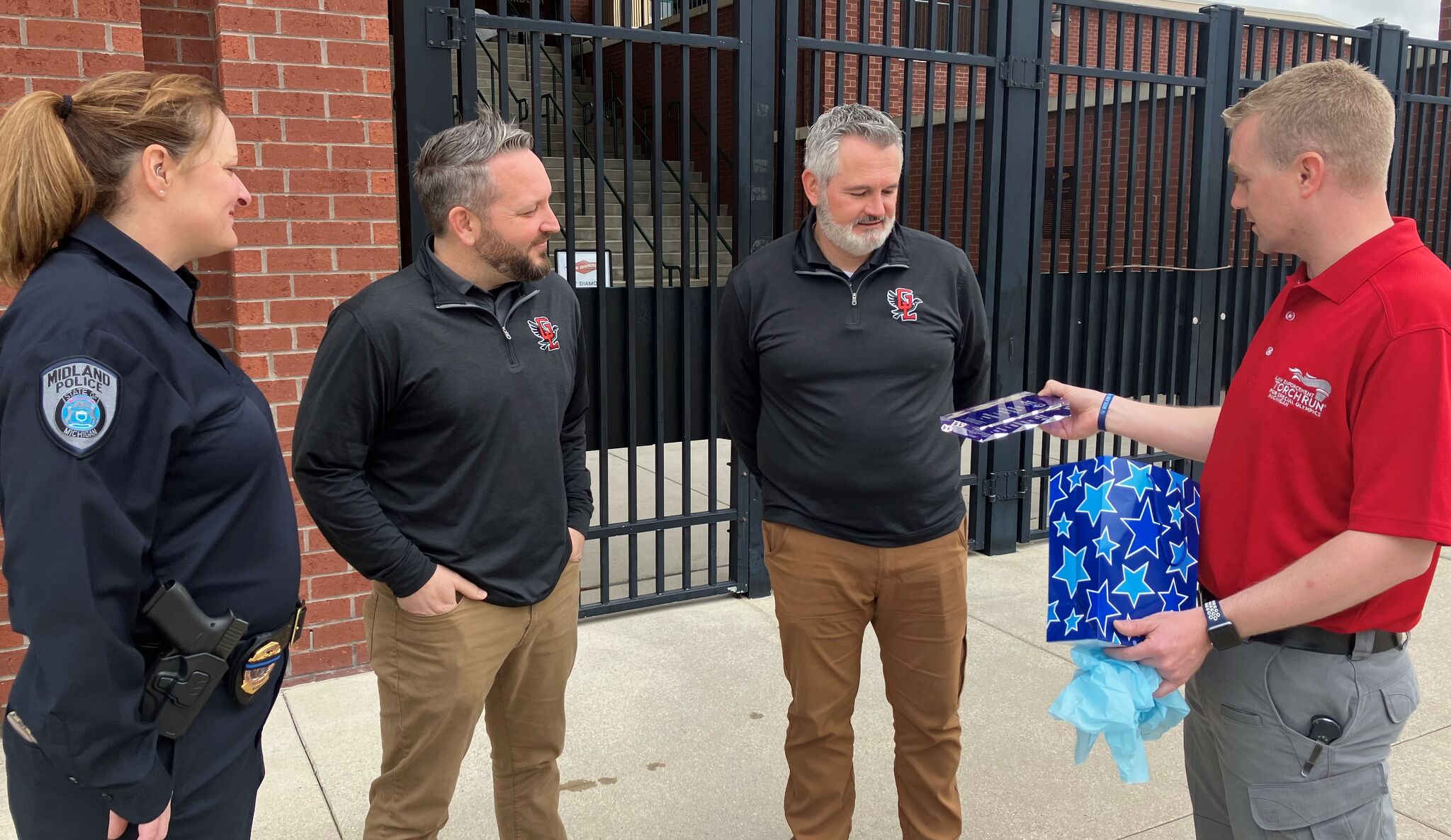 Midland Police Department presents Excellence award to Loons