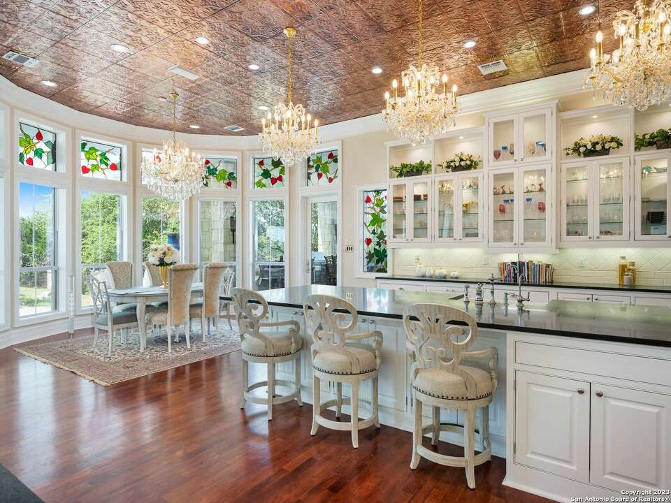 Gregg Popovich's old Dominion mansion is listed for $5.5M