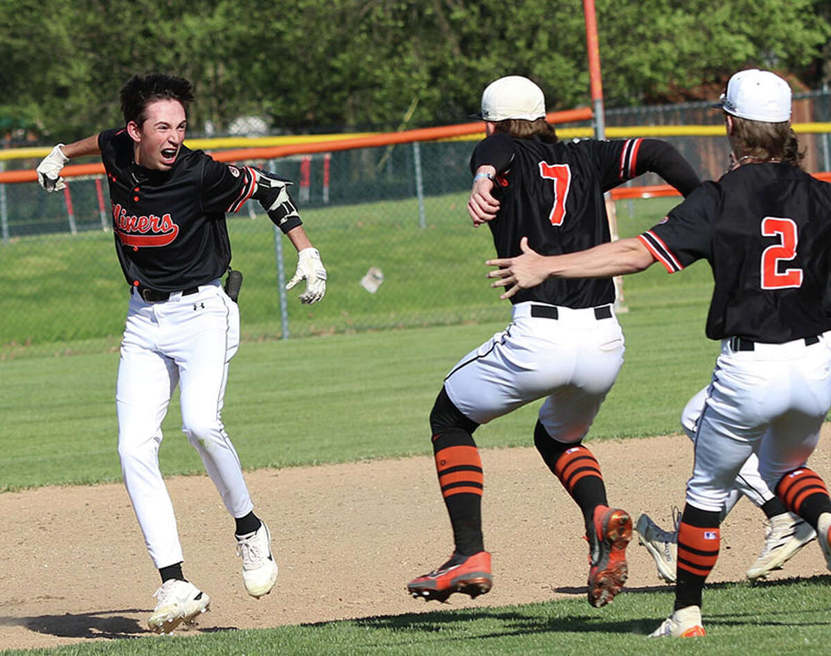 Bultema's walk-off RBI beats Birds, moves Gillespie to 21-0