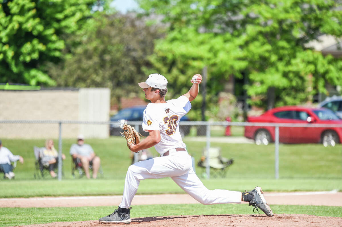 BCW's Kochany, Lacourse have been lights out