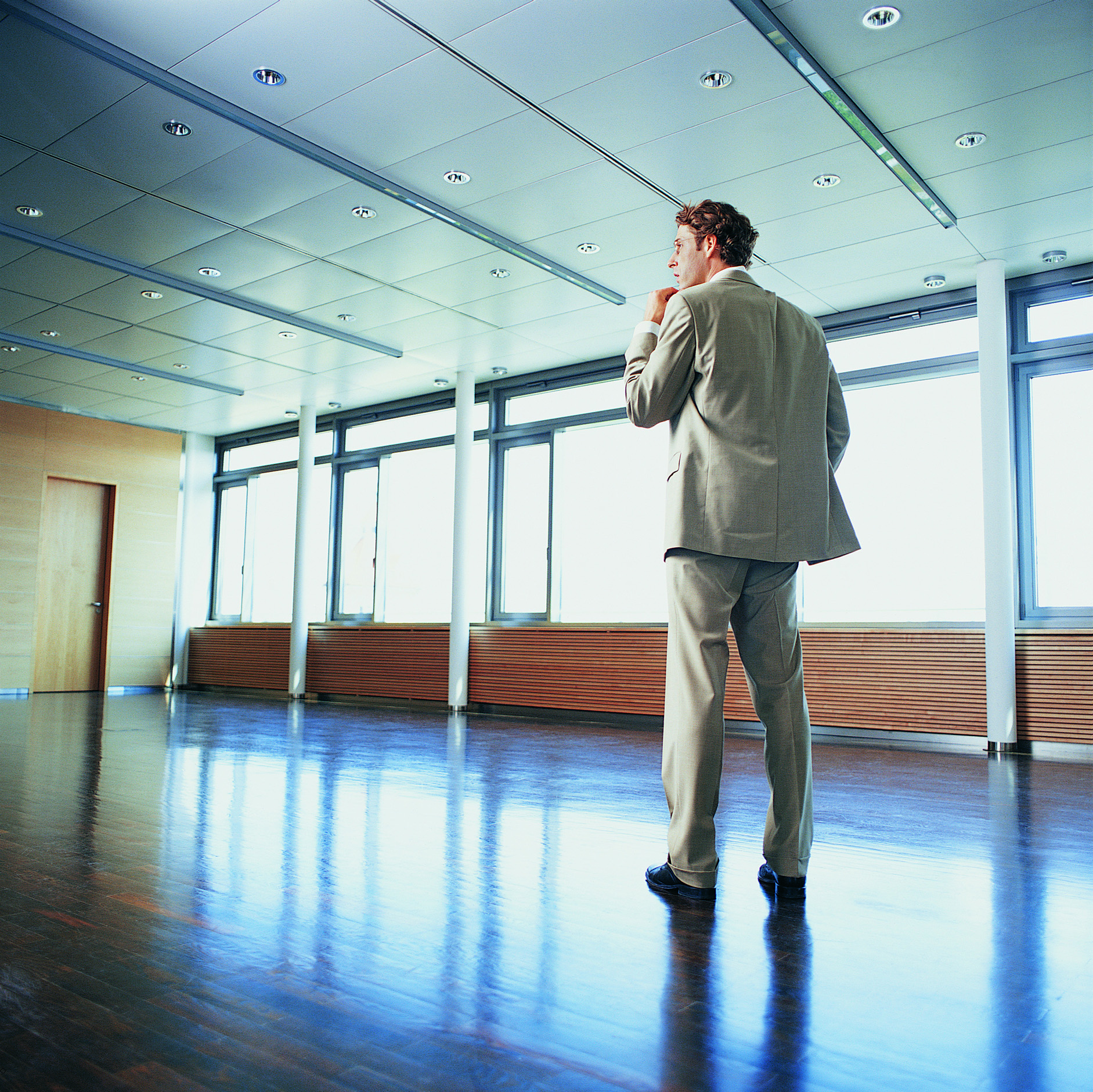 How to Raise a Dropped Ceiling in the Kitchen