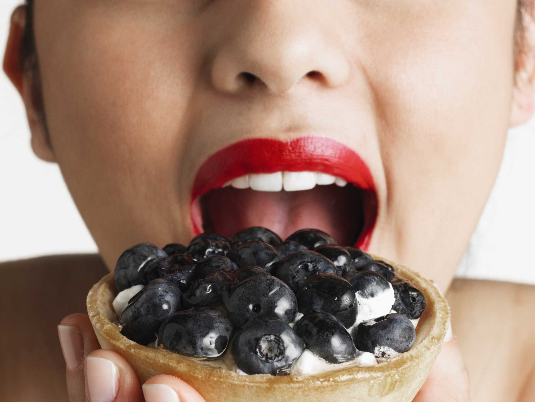 How to Rake Blueberries