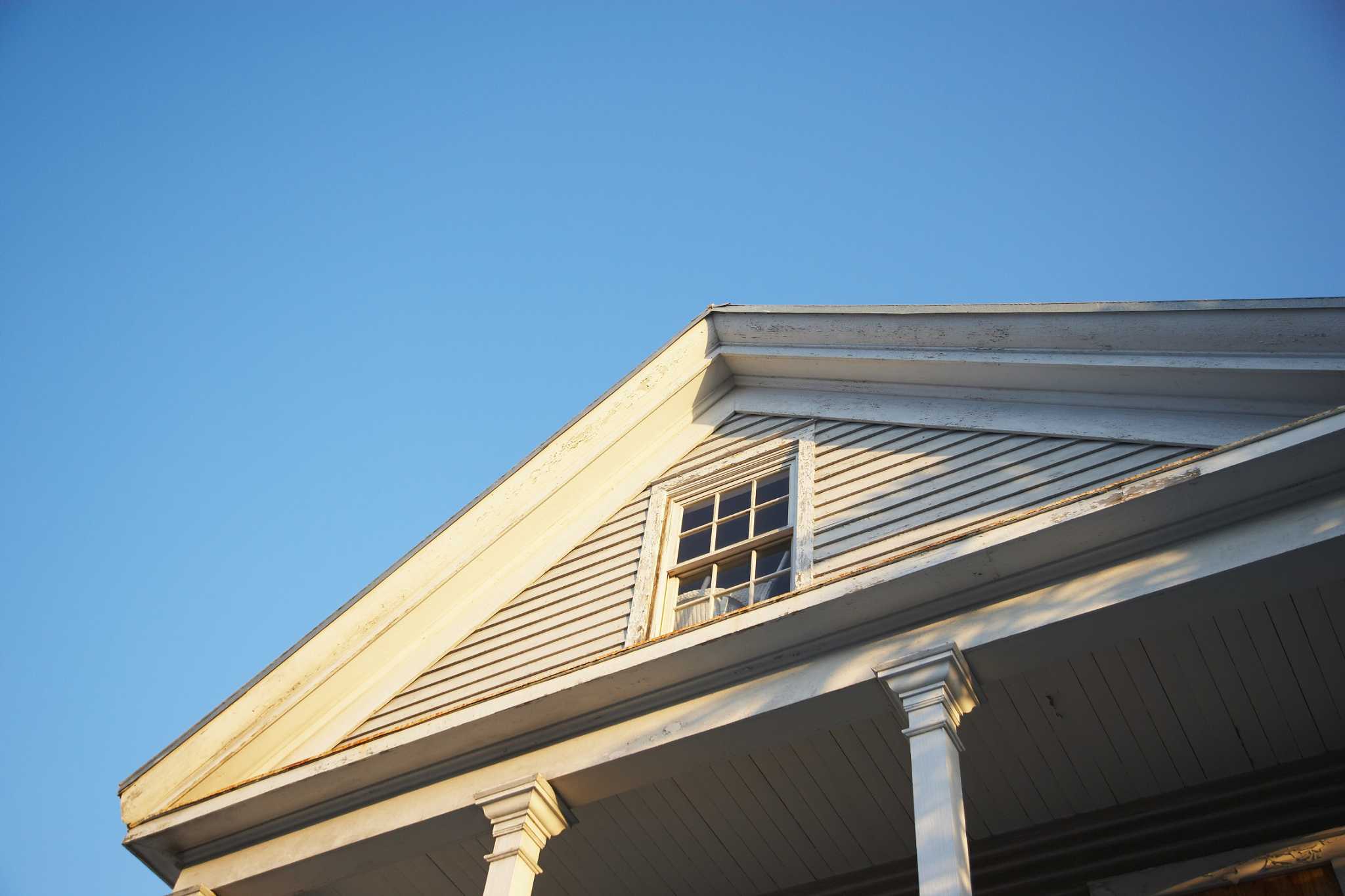 Ideas on How to Convert an Attic With a Gable Roof