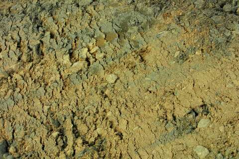 How to Recycle Old Sand in the Garden for Compost