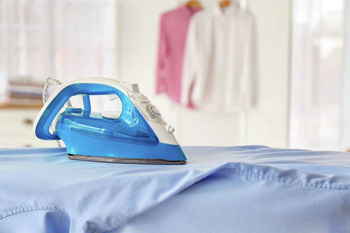 How to Remove Melted Fabric From an Iron