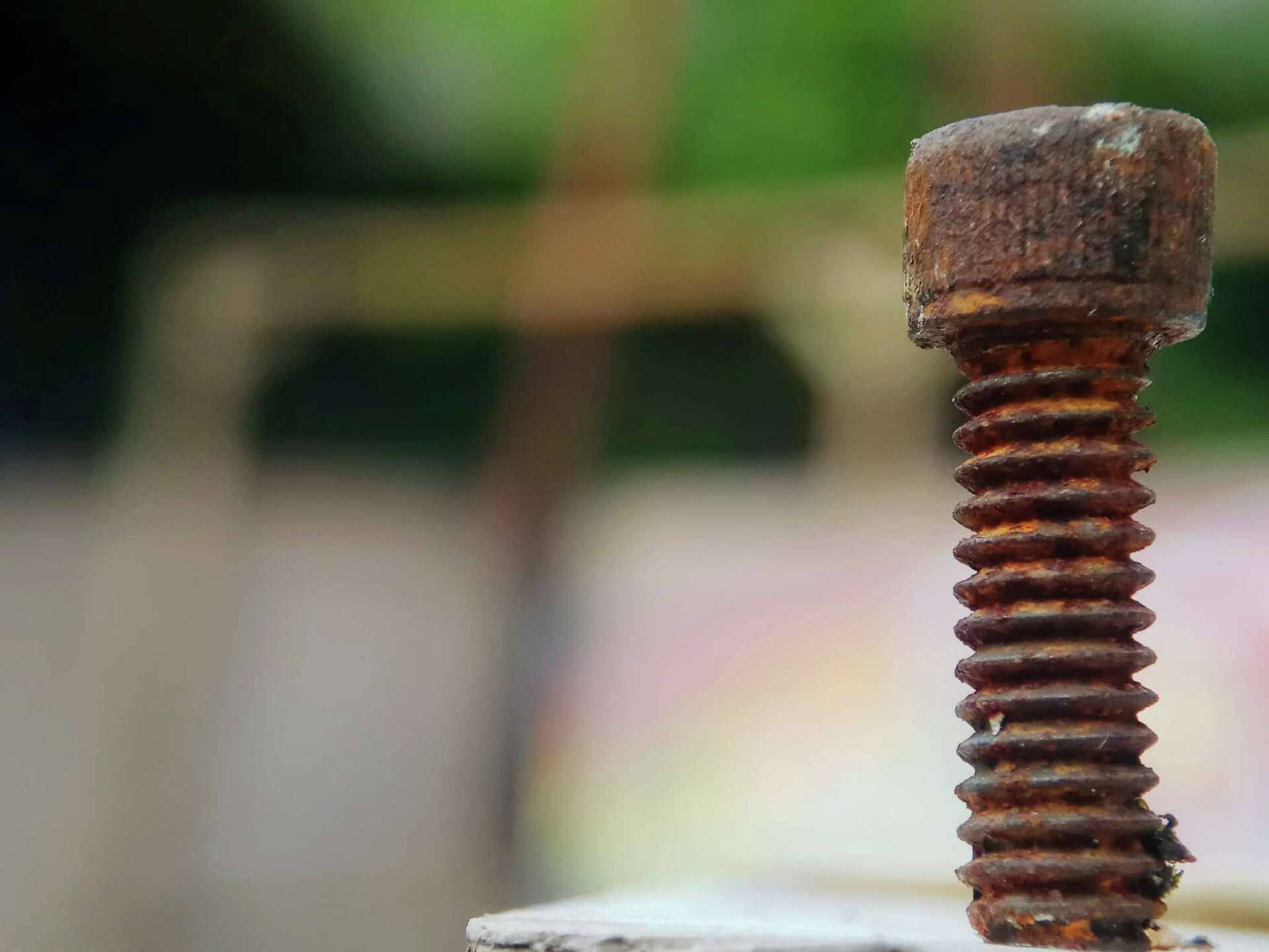 How to Remove Corroded Metal Screws