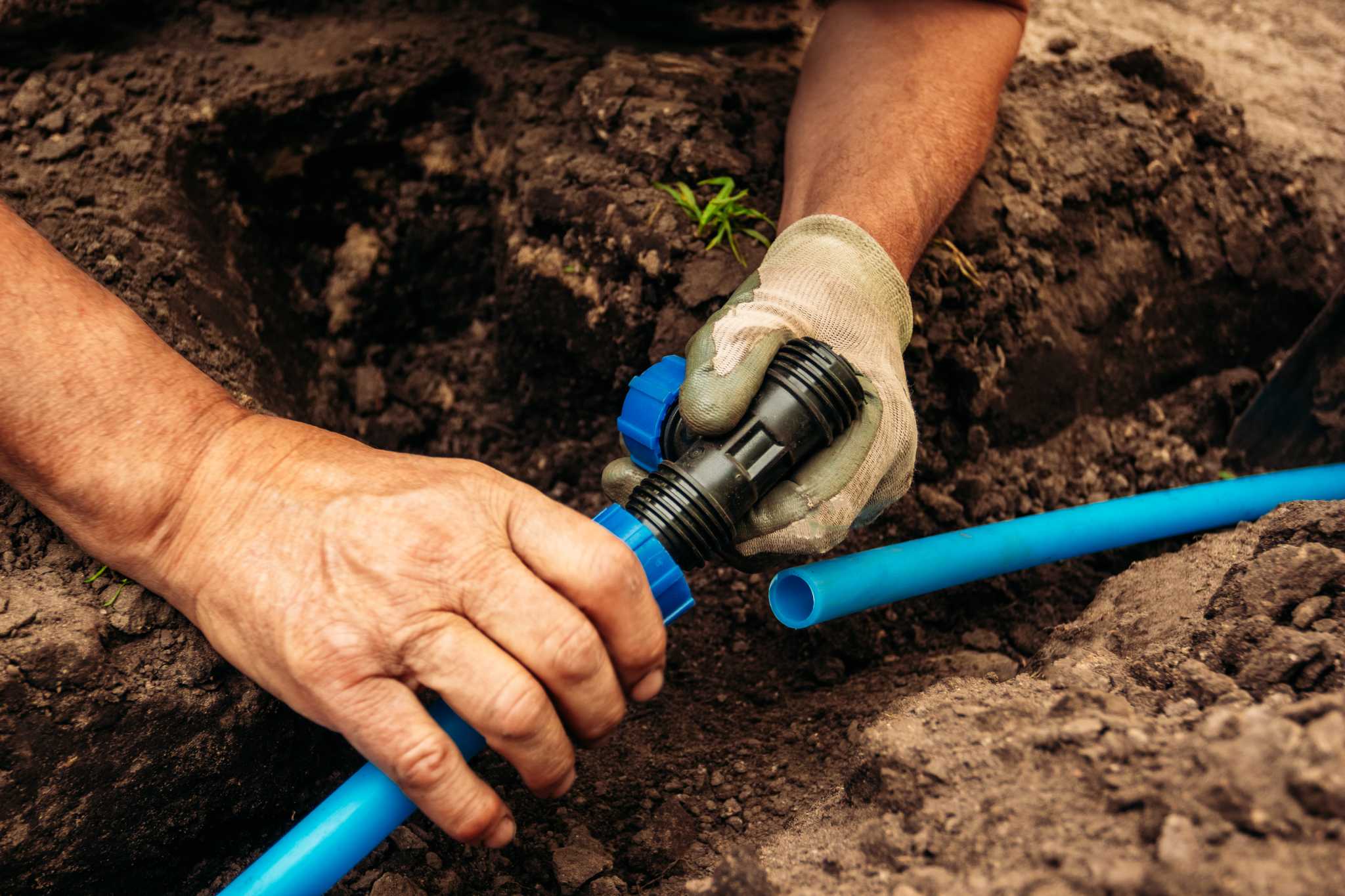 How to Install Drain Tiles in the Back Yard