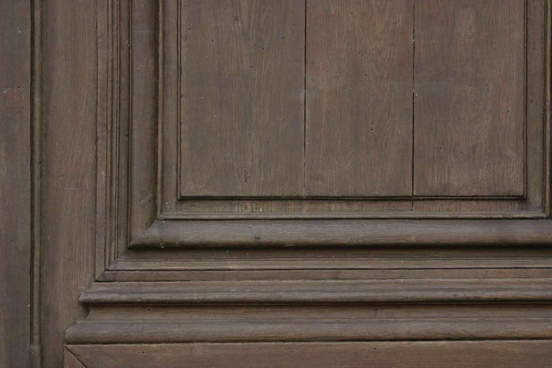 How to Remove Shellac From Old Doors