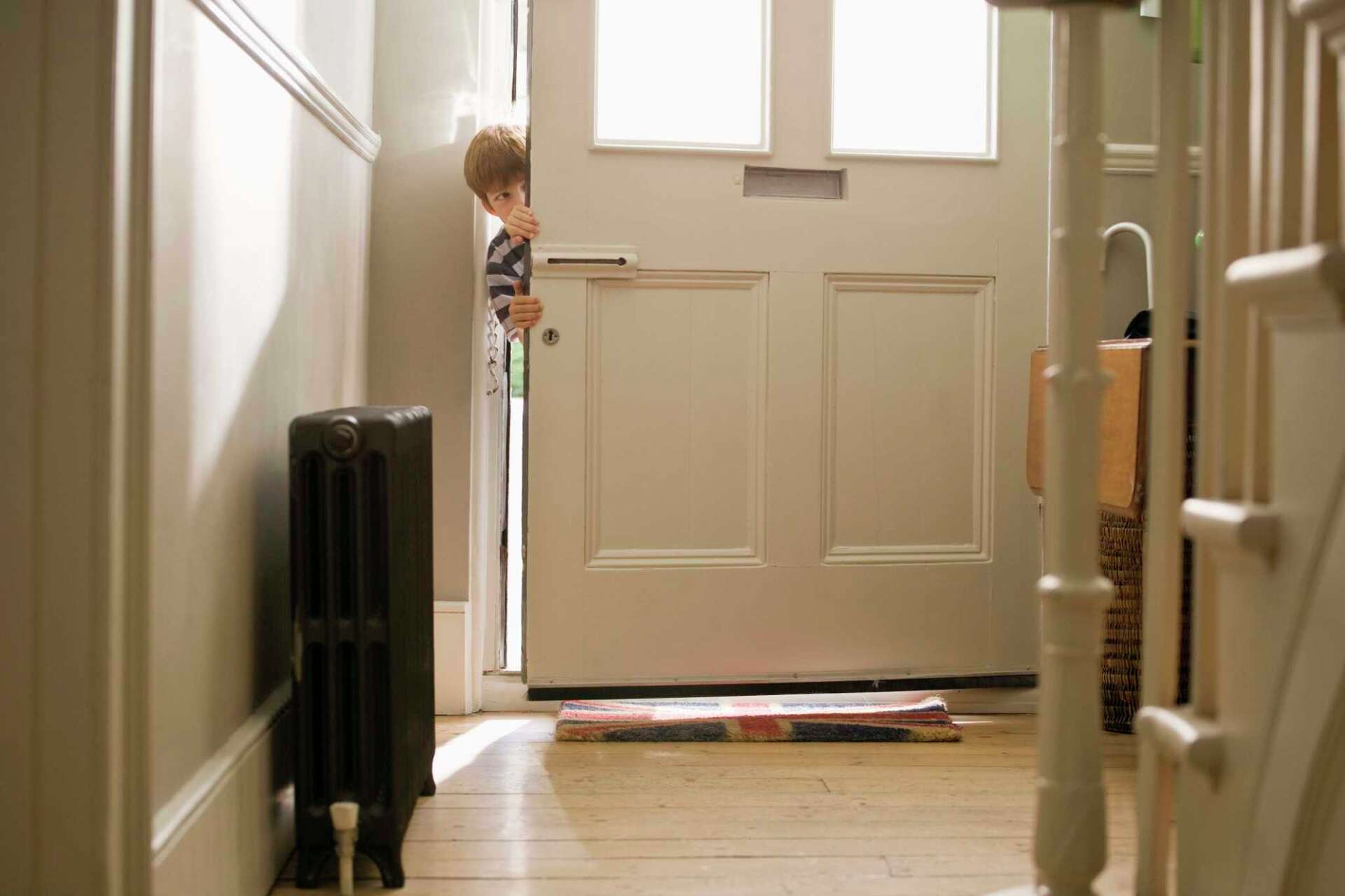 How to Install a Laminate Floor in an Angled Hallway