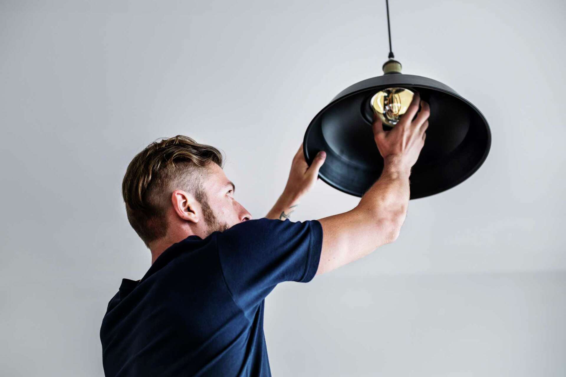 How to Install Lighting In a Room With No Overhead Lights