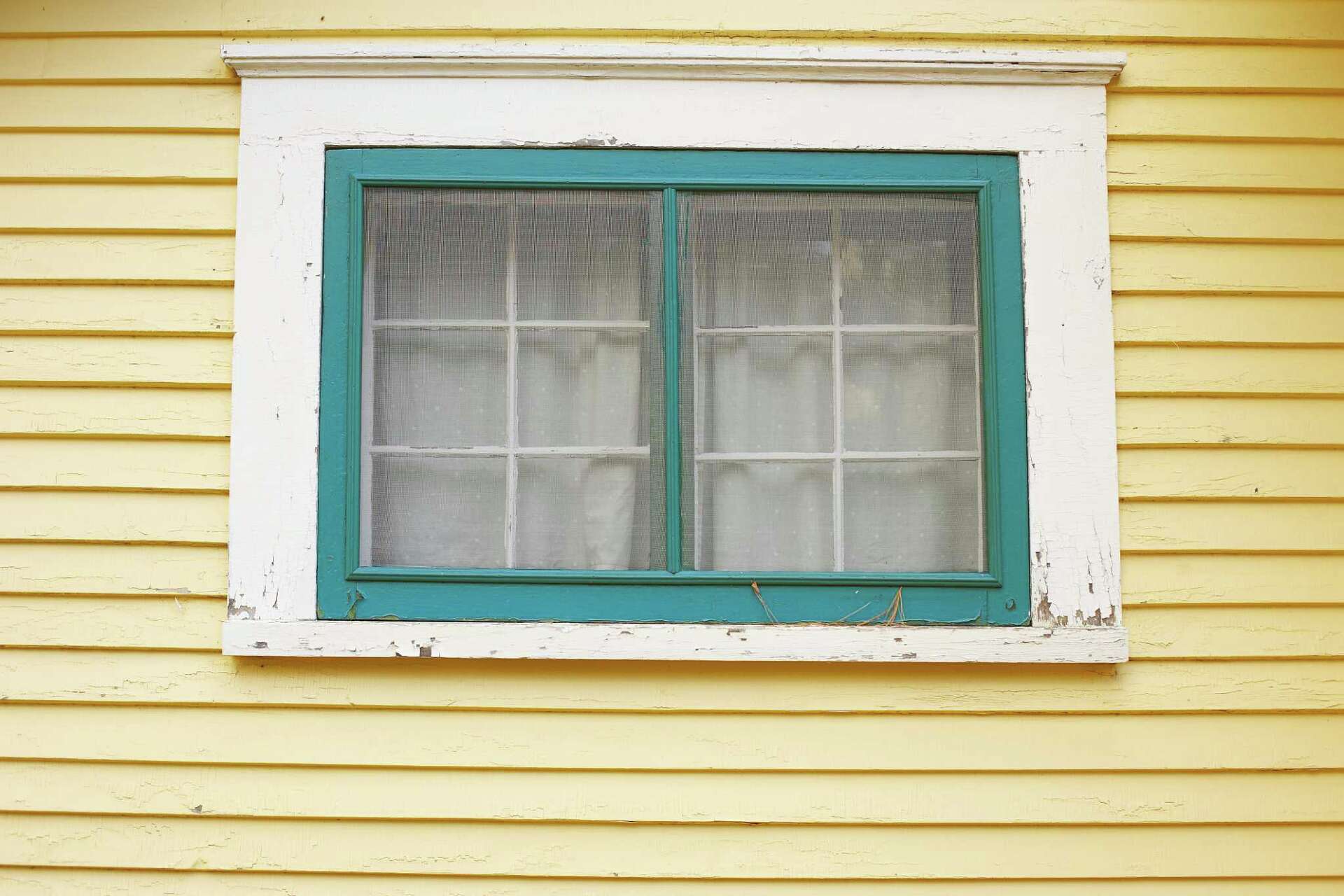 How to Replace Rotten Brick Molding