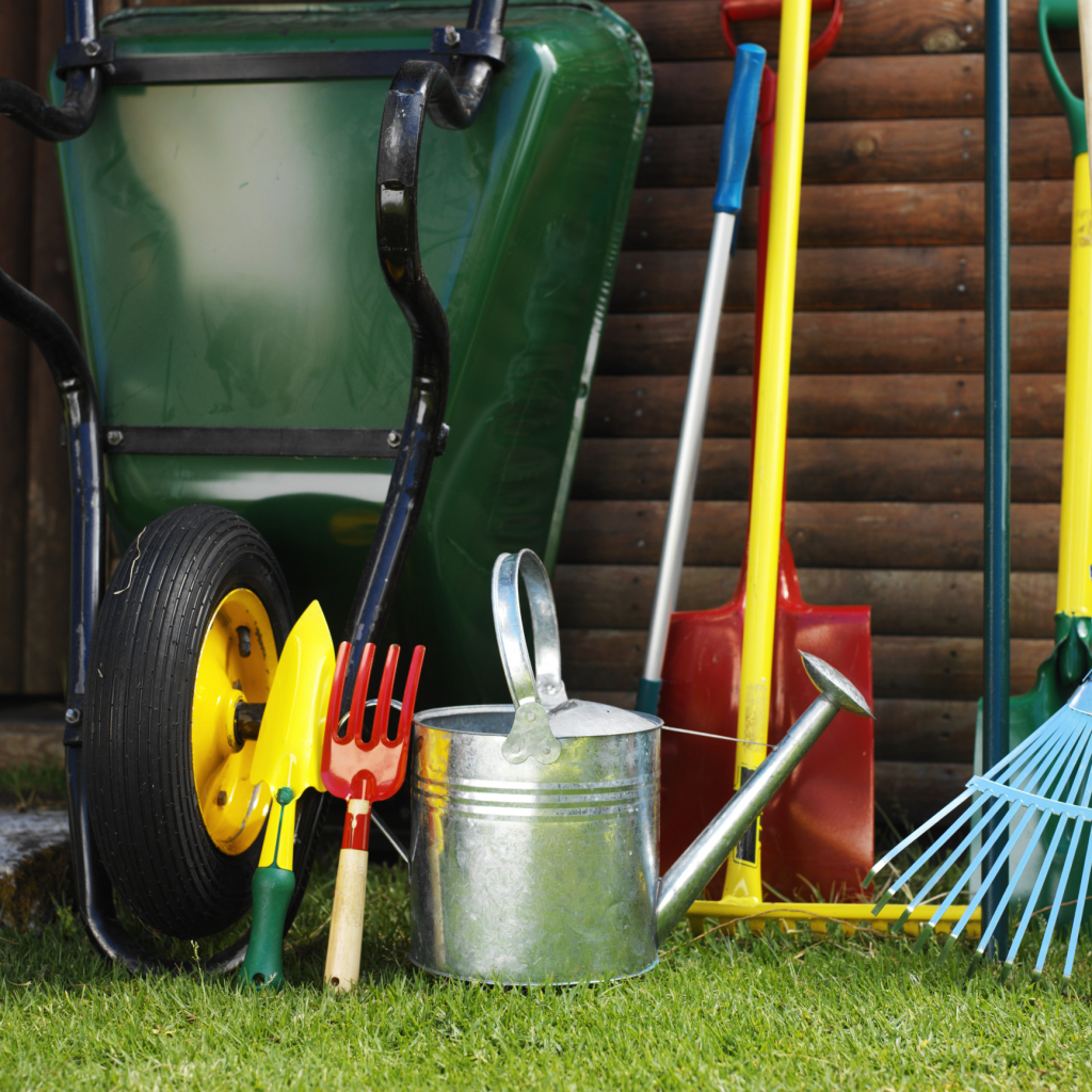 A Quick and Easy Way to Clean Dirt, Grease and Rust Off Tools
