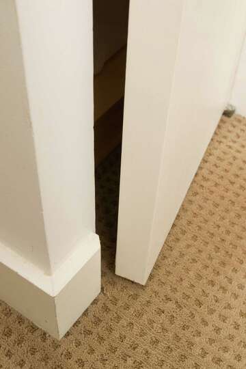 How to Repair a Separating Interior Door