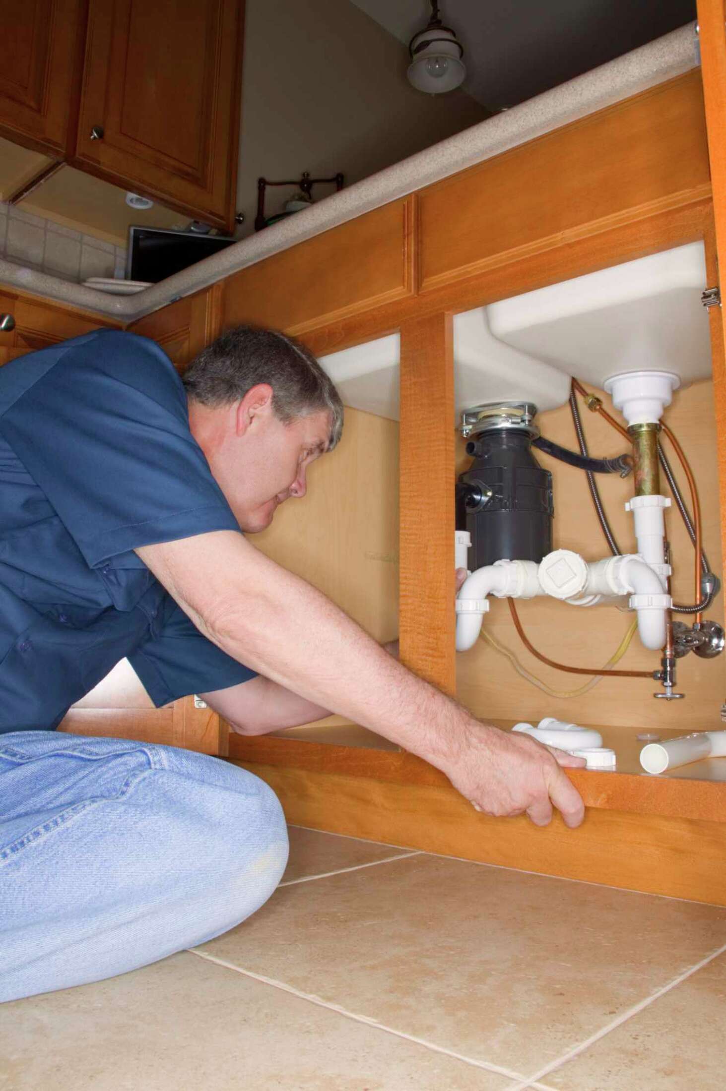 How to Plumb a Kitchen Island With a Cheater Valve