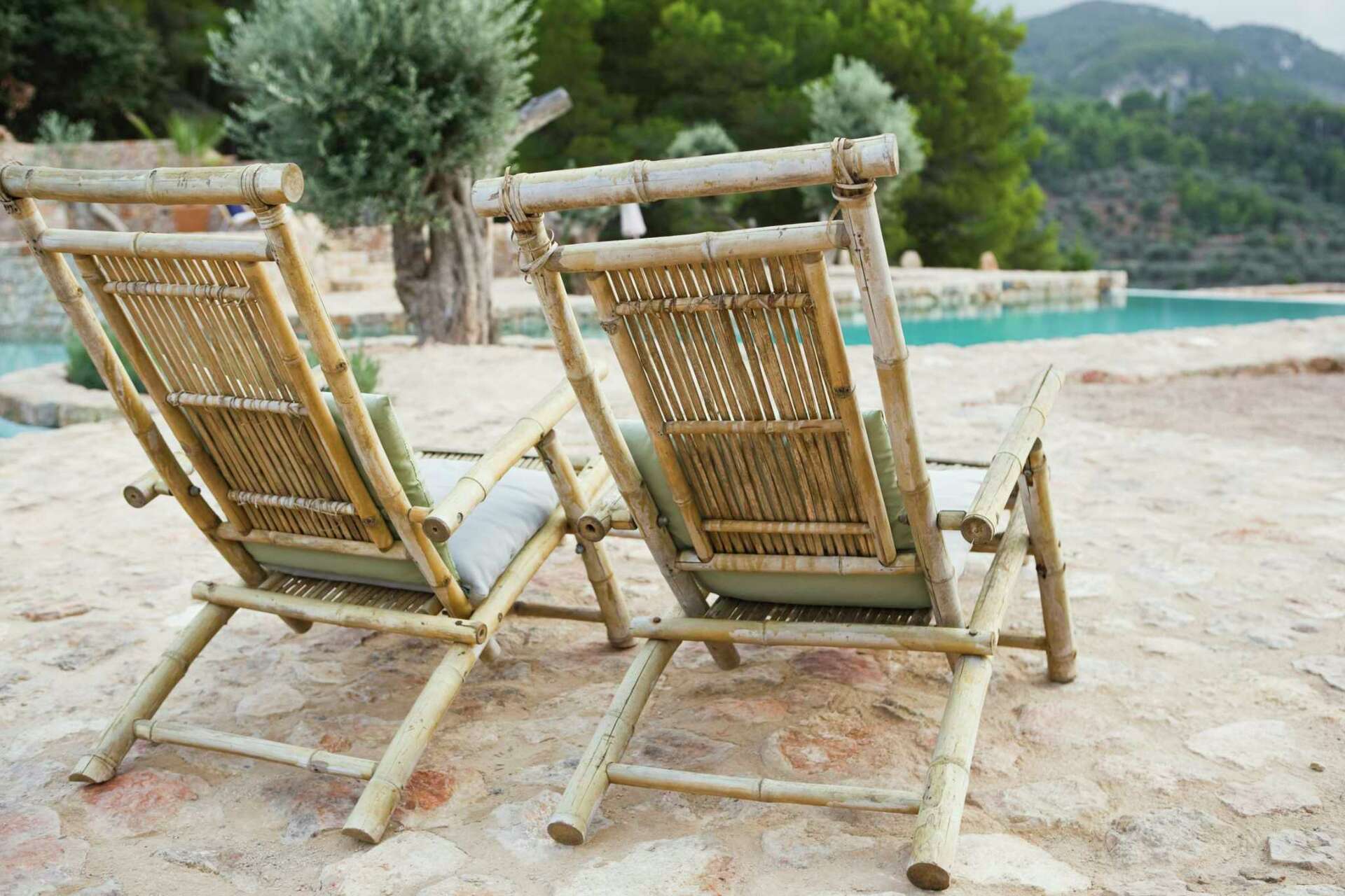 How to Restore a Bamboo Chair