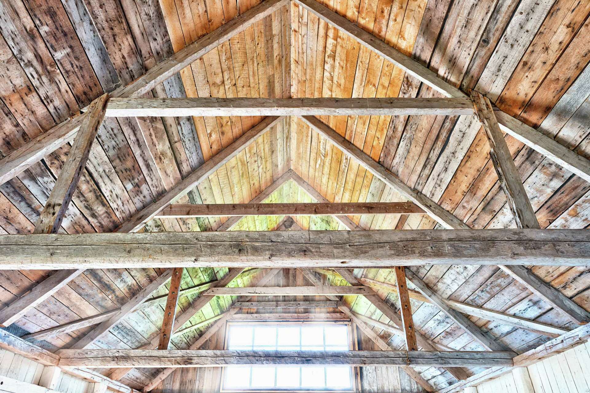 How to Locate a Ceiling Beam