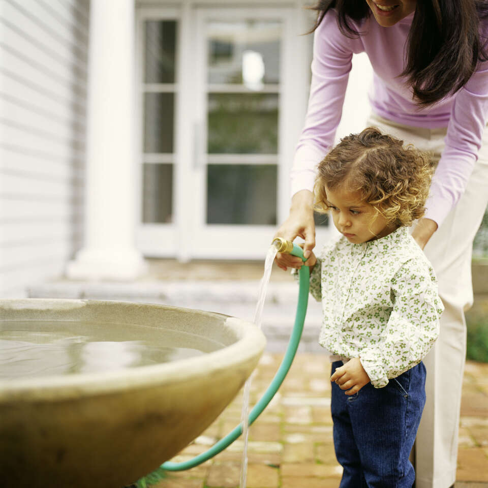 How to Plug the Receptacle to a Fountain Pump