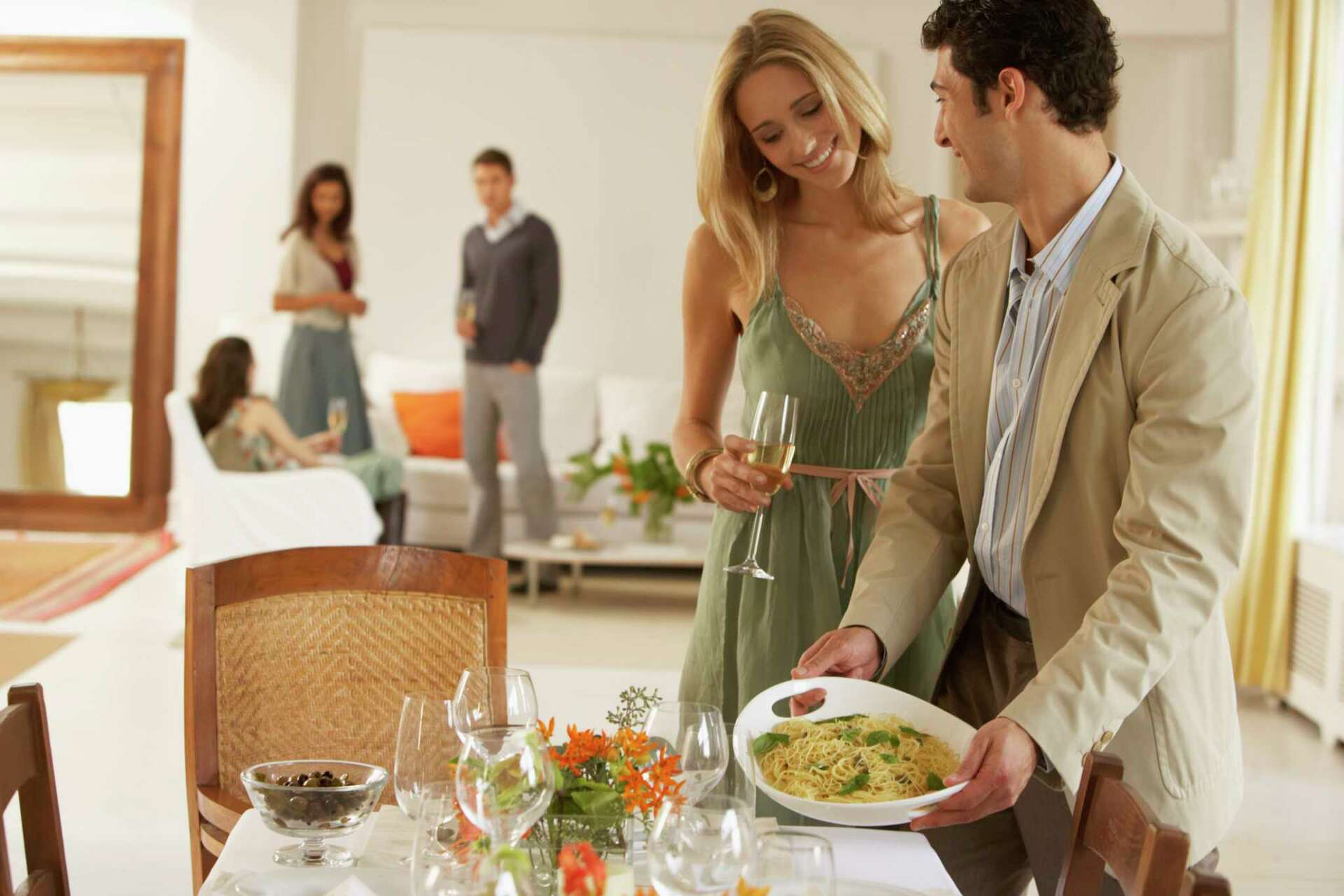 How to Set a Table for Serving a Semi Formal Dinner