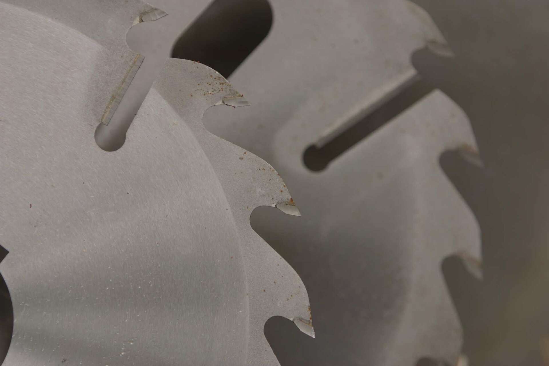 How to Set Up an 8-inch Freud Dado Blade With Shims