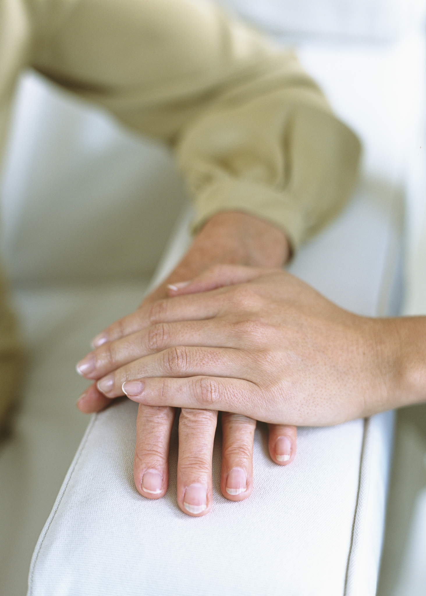 How to Sew Covers for the Arm of a Sofa or Chair