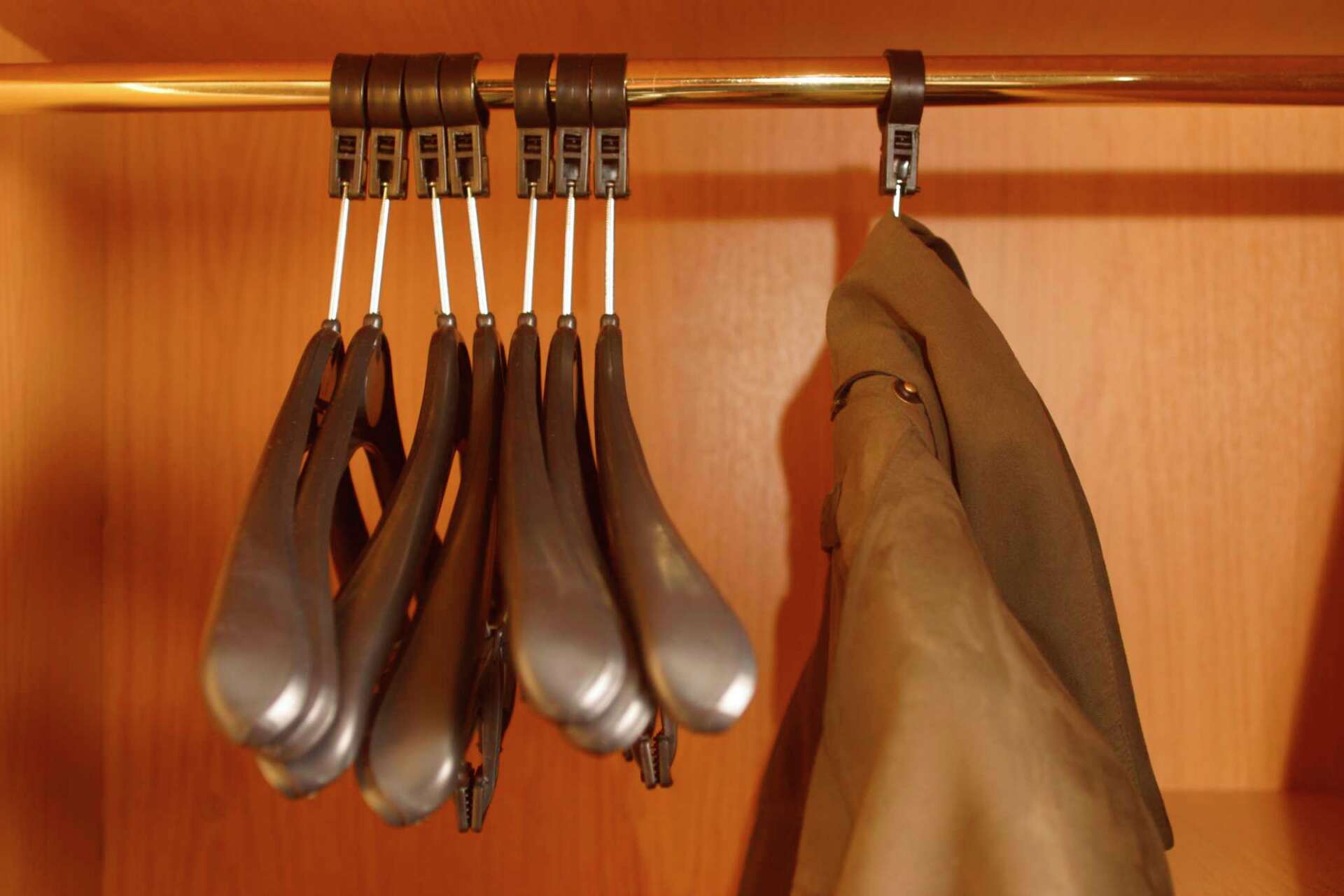 How to Make a Closet Rod Extender