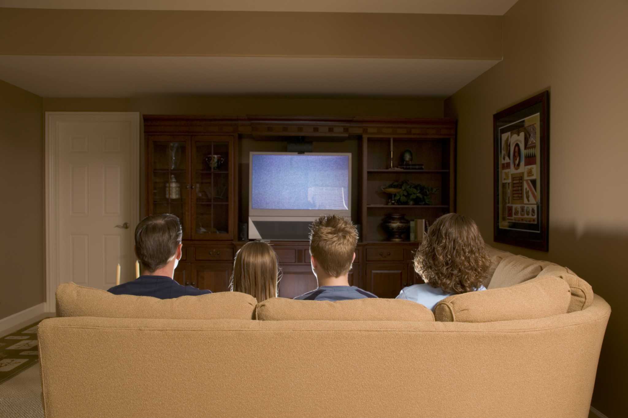 How to Make an Entertainment Center Work in a Small Room
