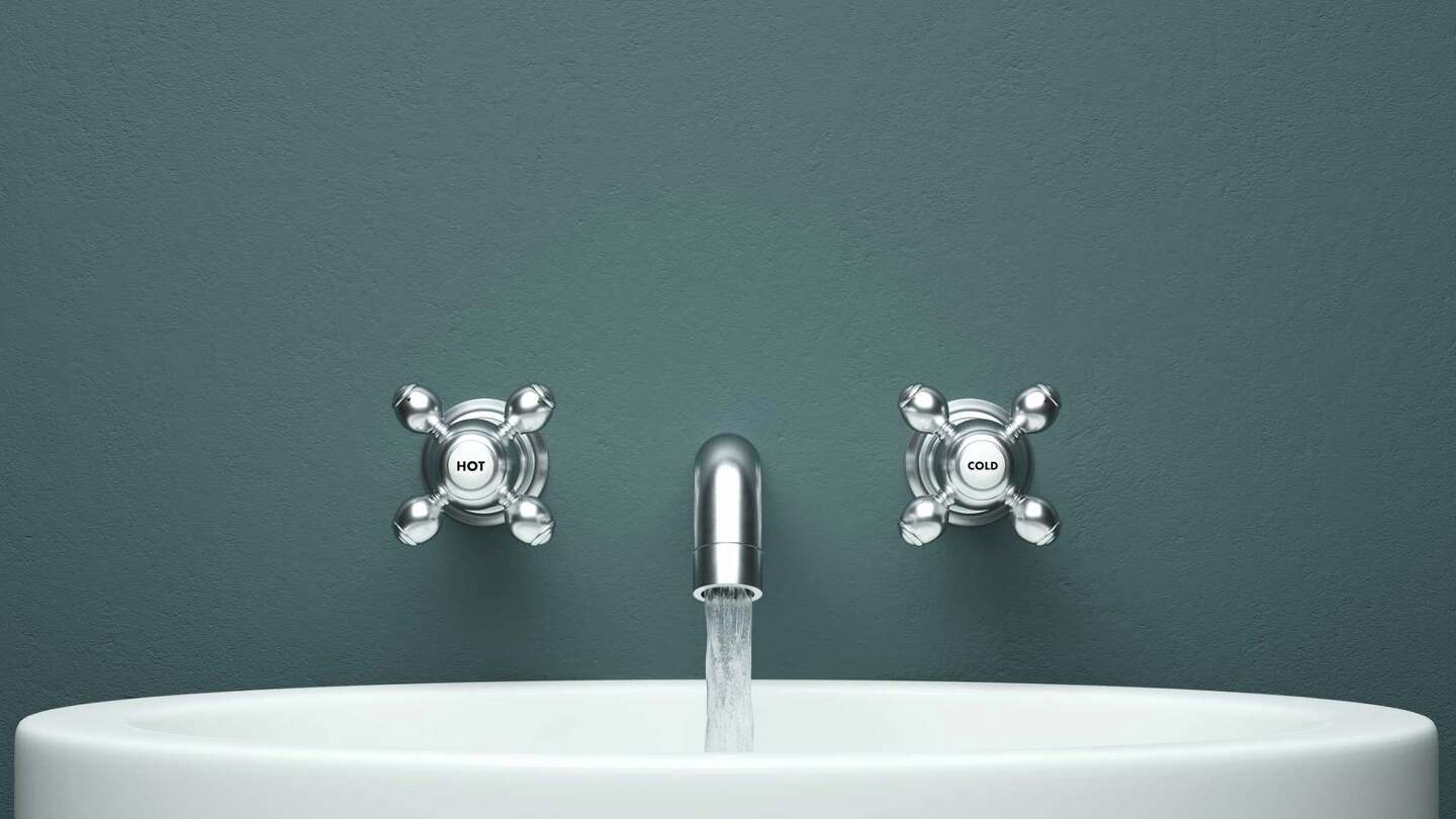 How to Make a Faucet Handle Turn the Other Direction