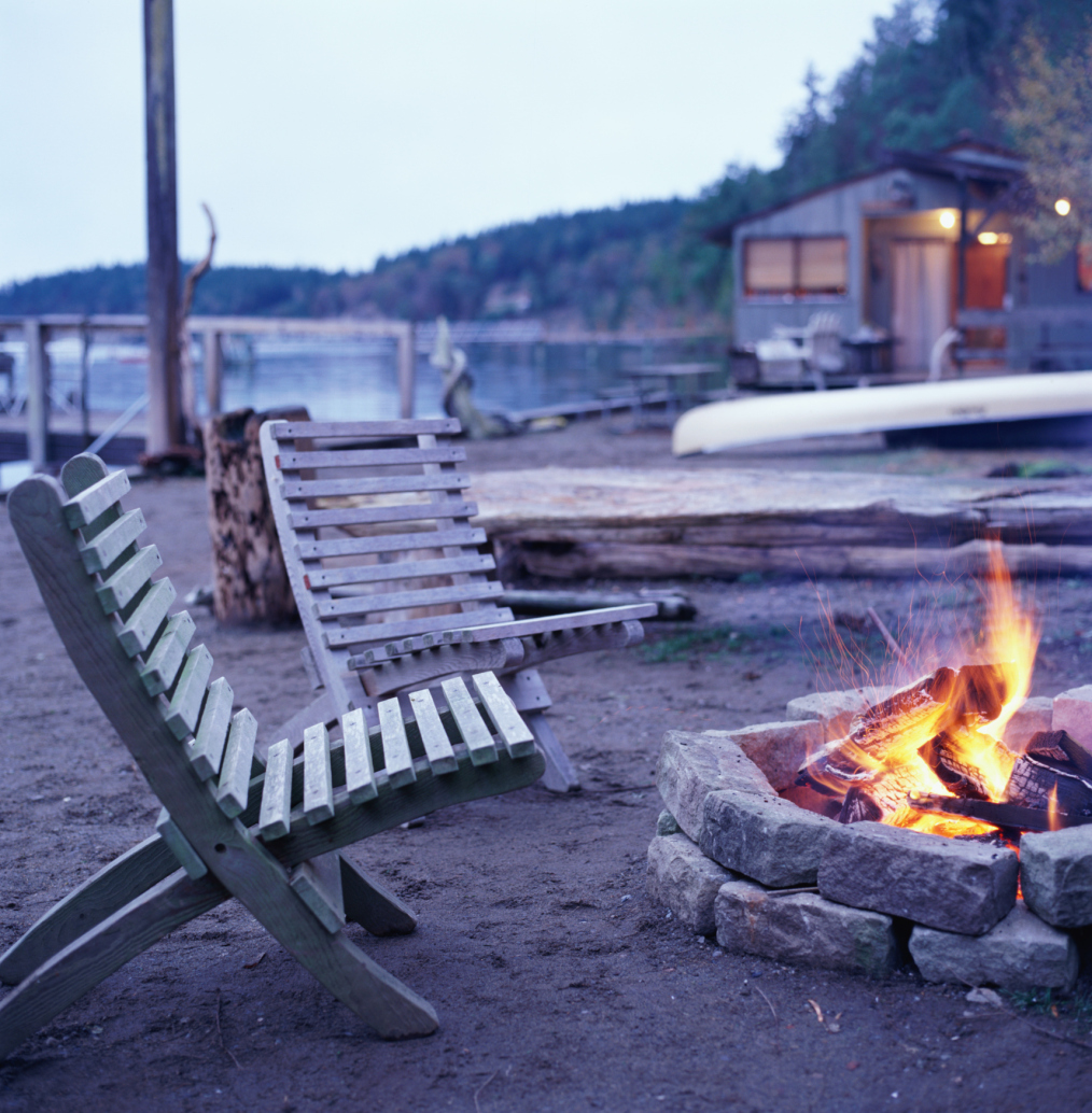 How to Make a Fire Pit Above Ground