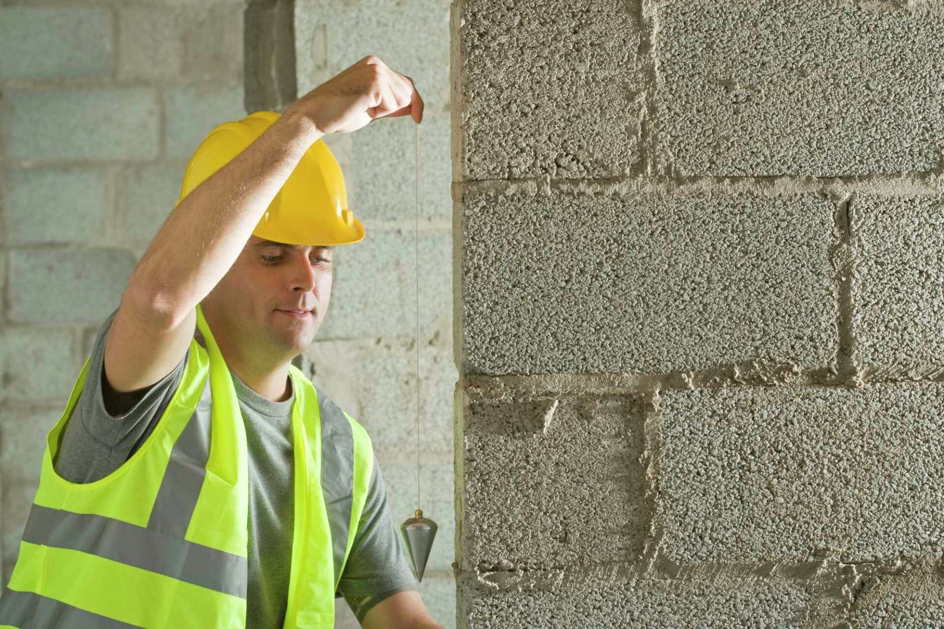 How to Smooth a Concrete Wall Finish