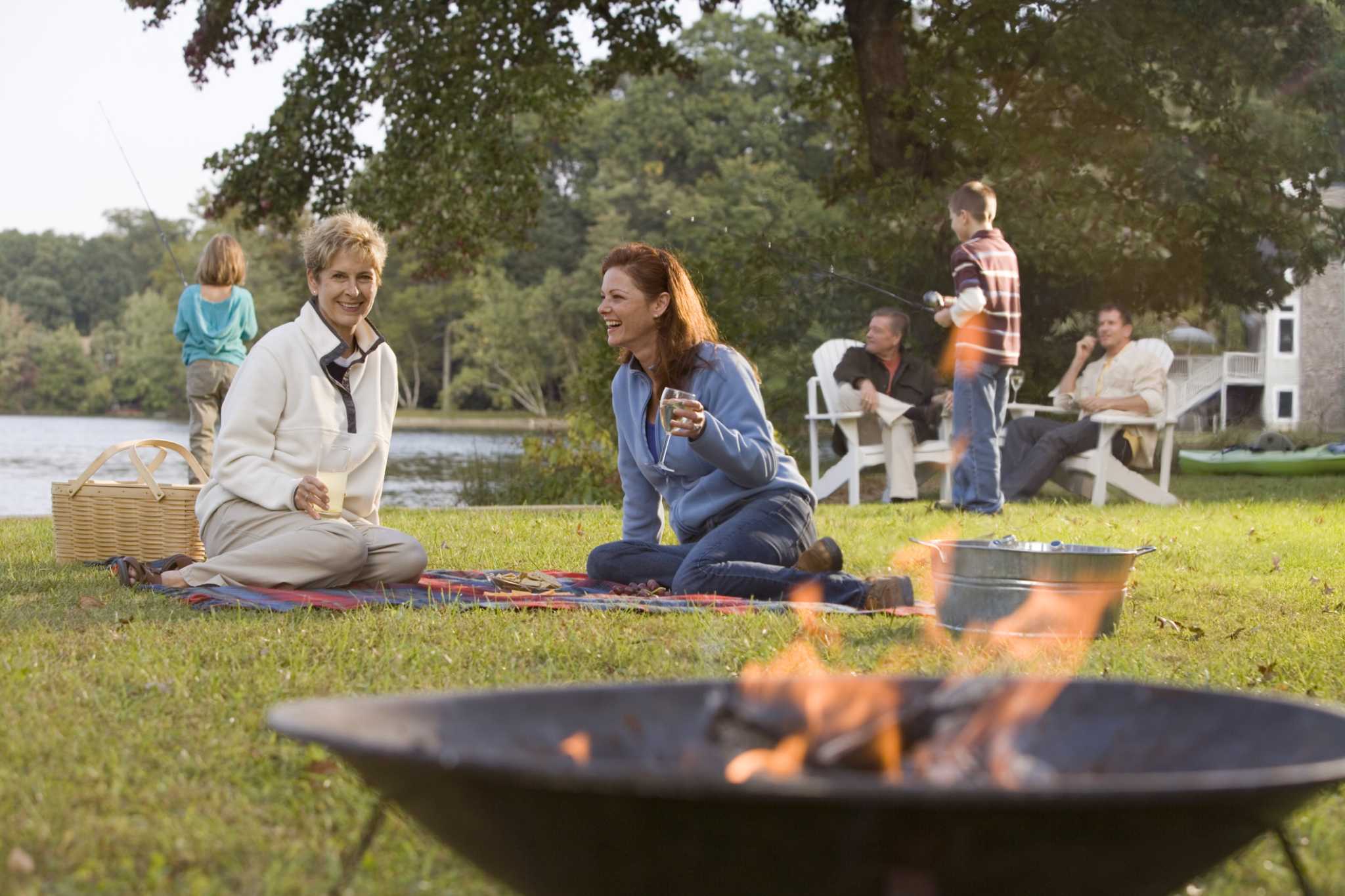 How to Make Outdoor Fire Pits With Recycled Bowls
