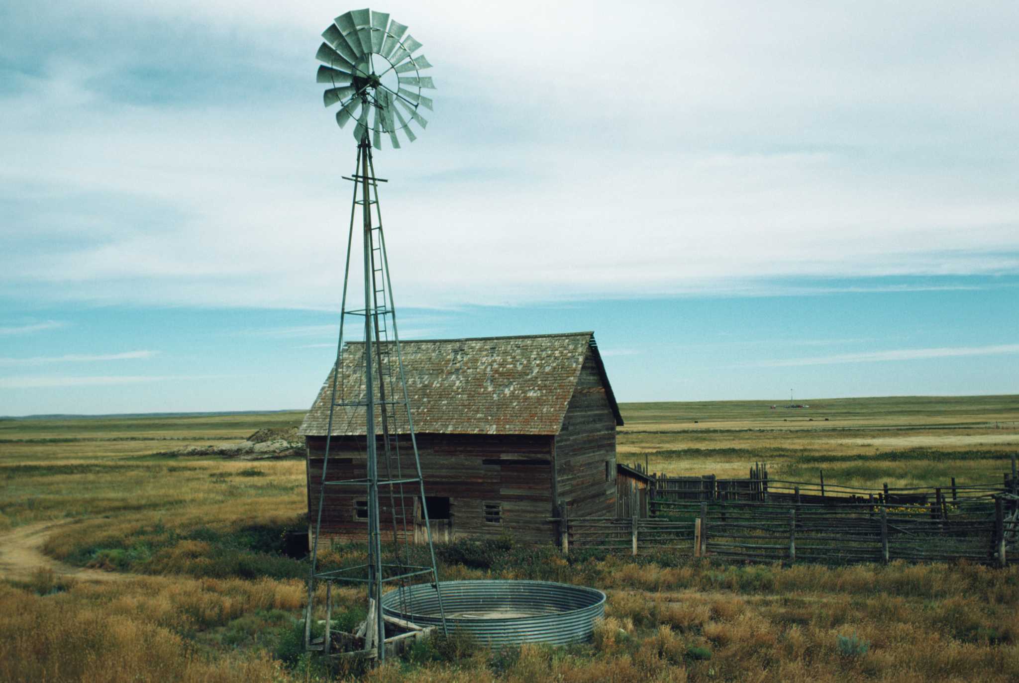 How to Make an Outdoor Landscape With a Windmill
