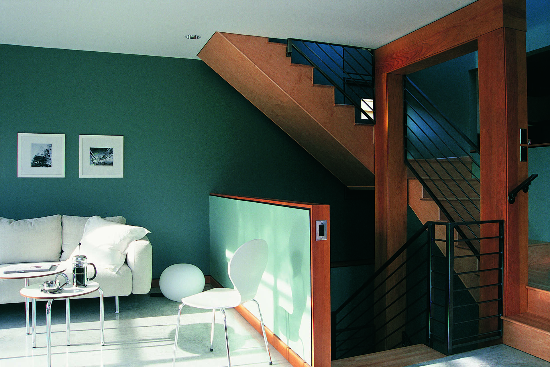 How to Make a Room Divider to Isolate the Stairs