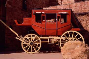 How to Make a Stagecoach Valance