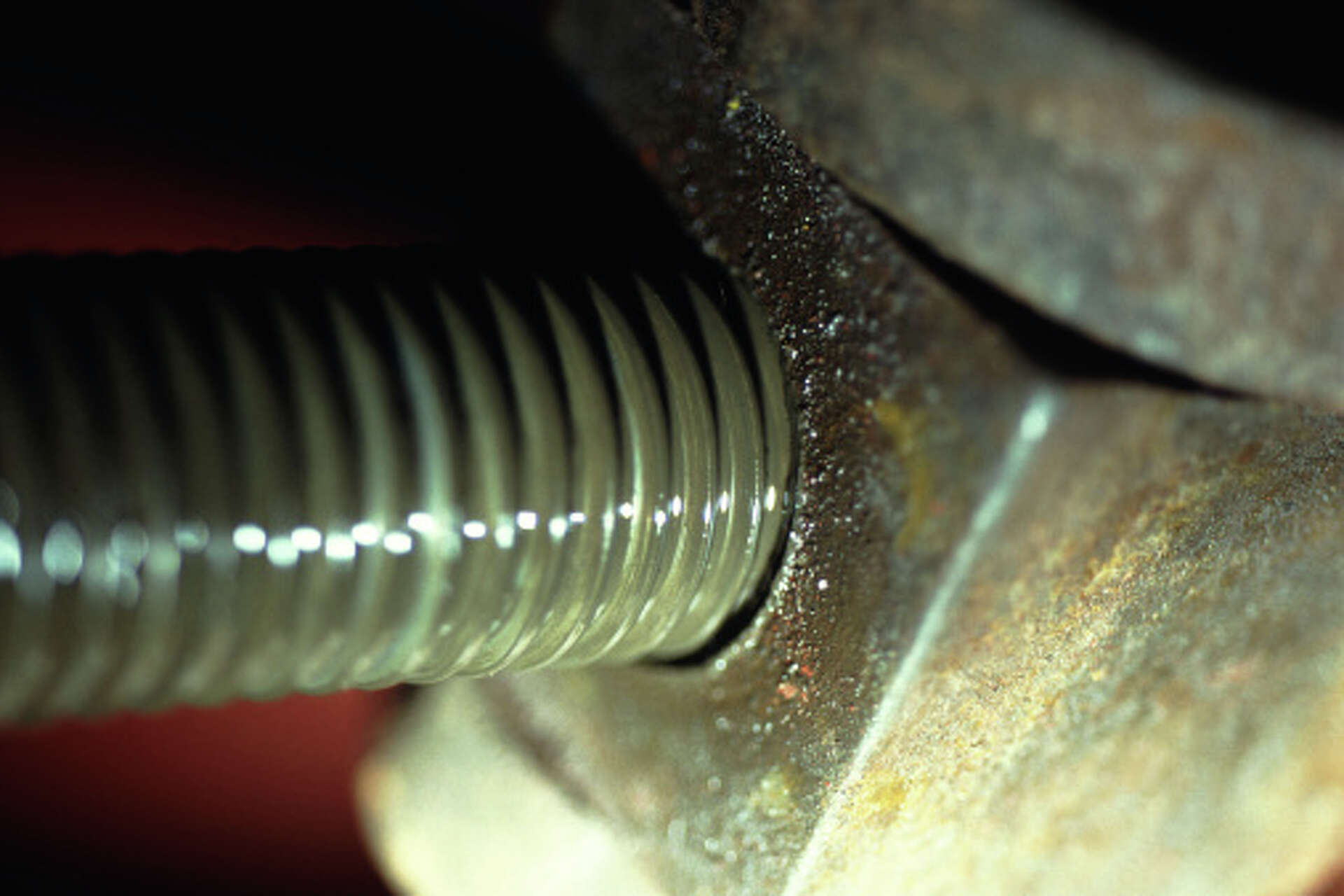 How to Make Thread in Metal for Screw