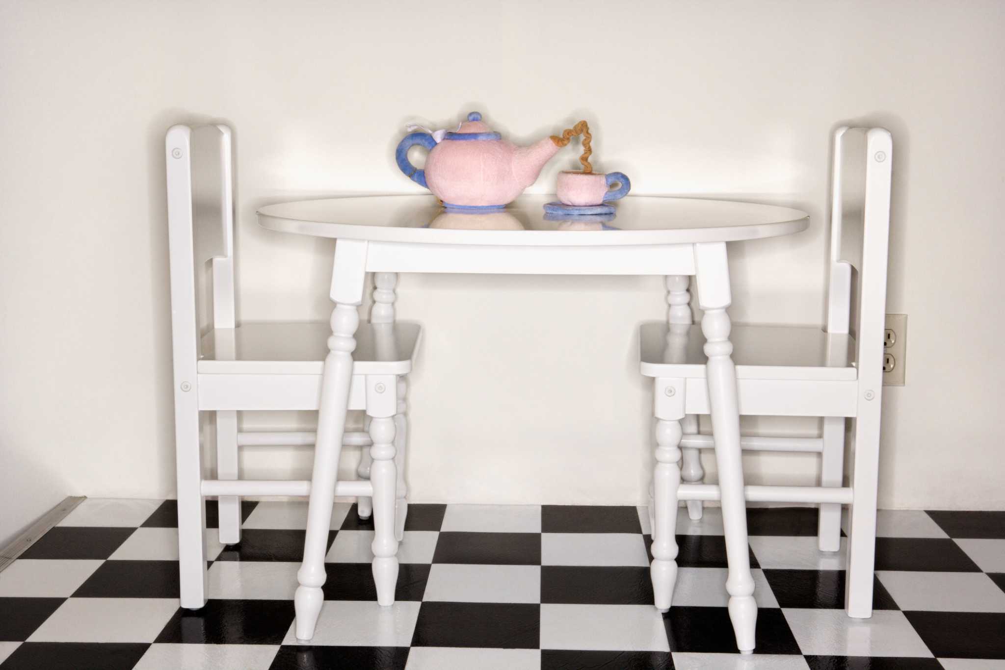 How to Stage a Small Kitchen