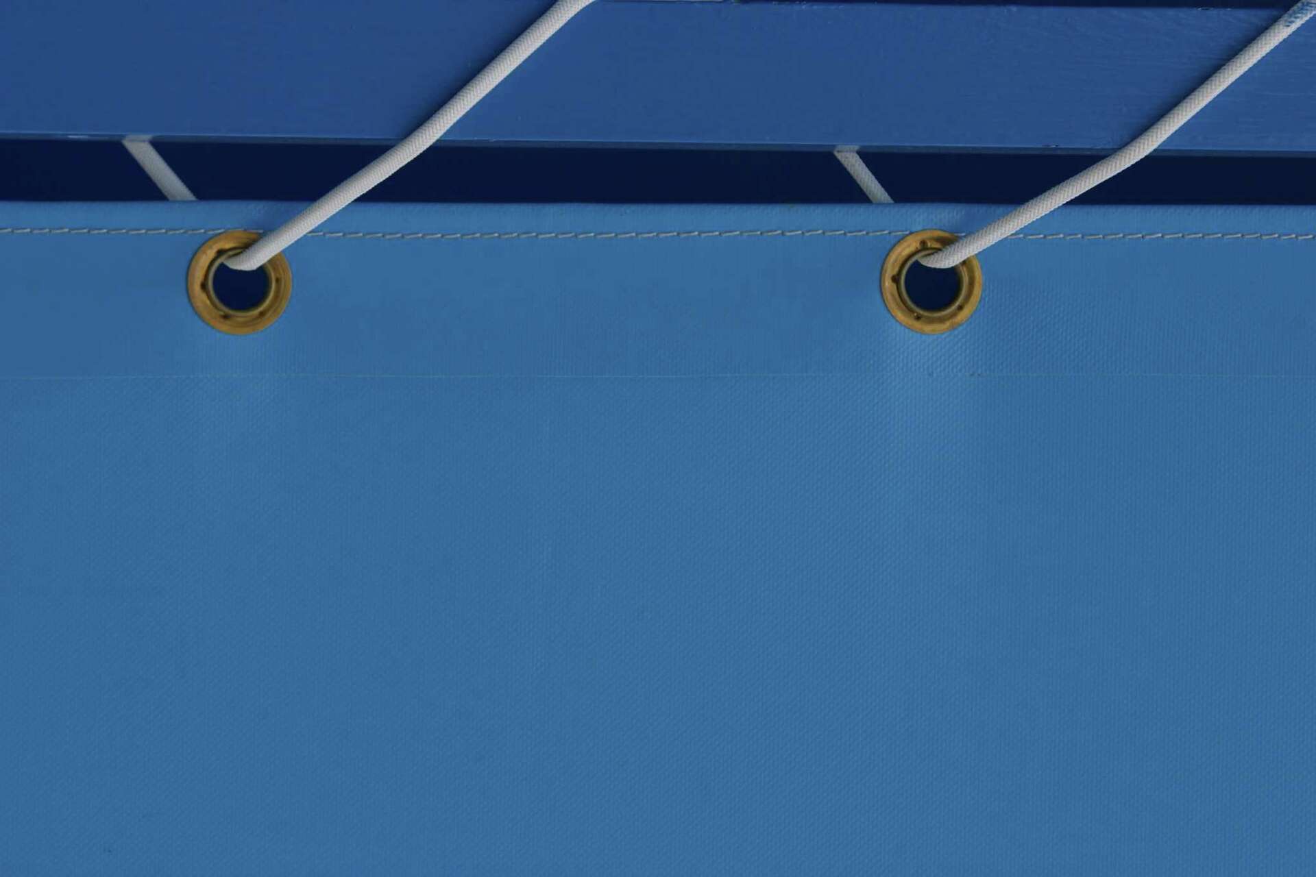 How Many Inches to Space Grommets to Make a Curtain?