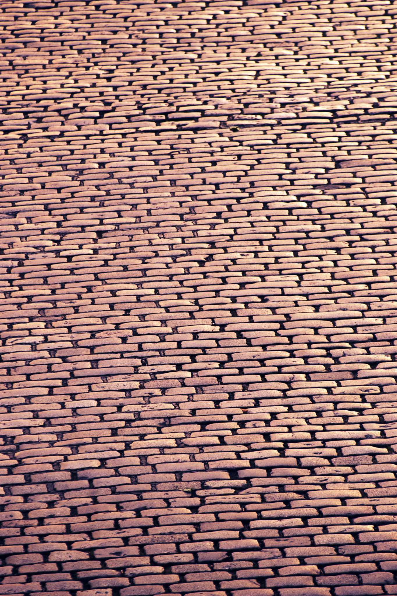 Methods of Wet Stone Cladding