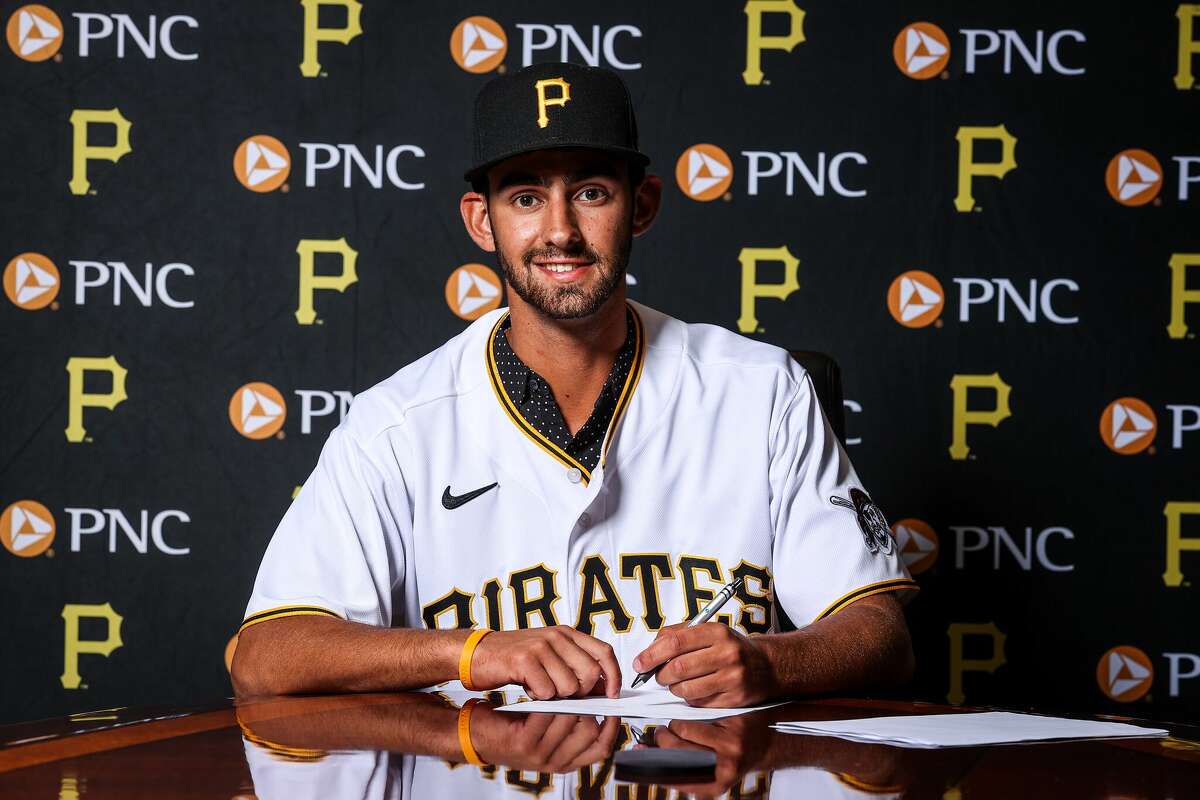 Shepaug Valley's Dominic Perachi's path to Pirates' organization