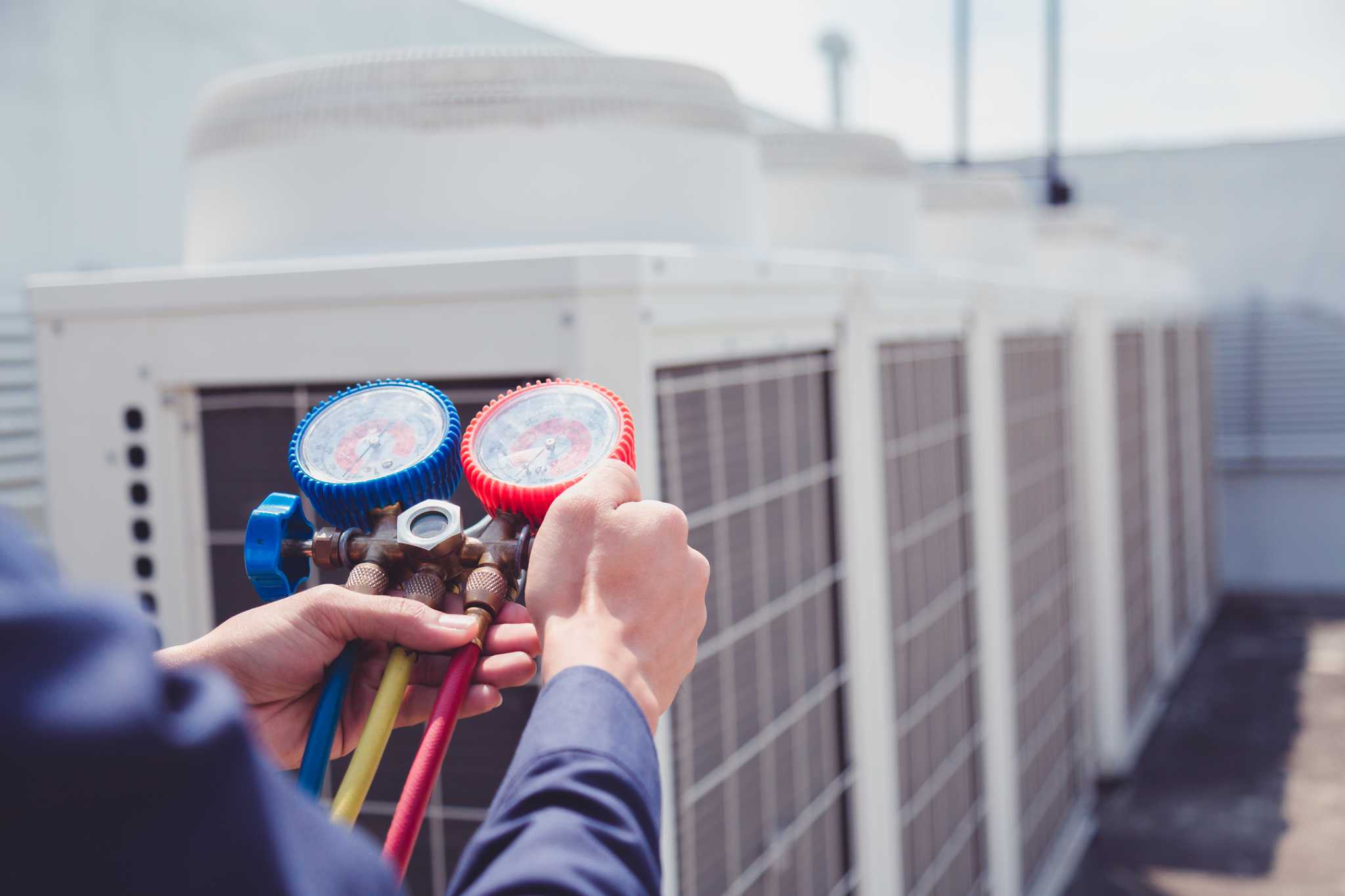How to Switch an HVAC System From R-22 to a R-410A