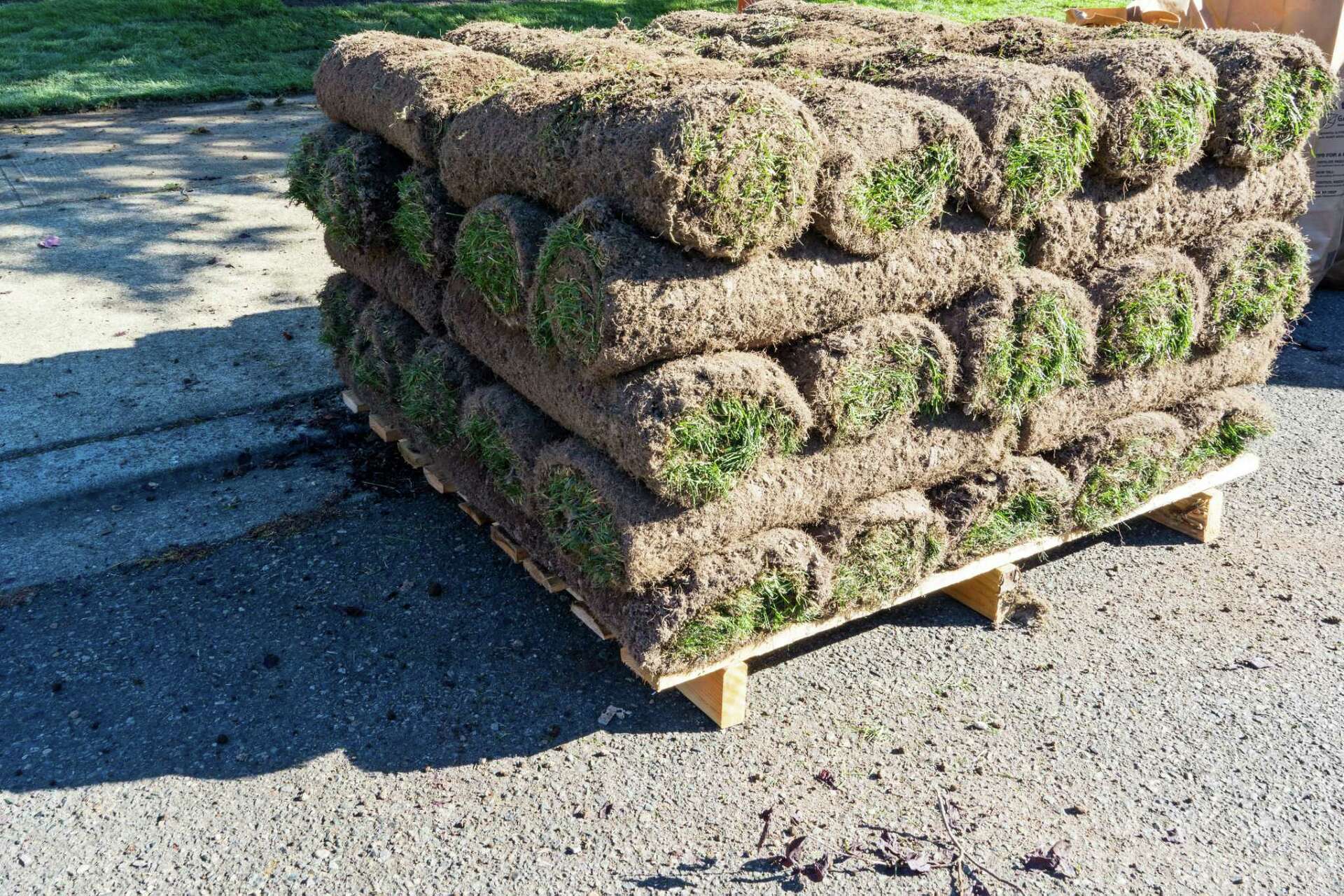 How Much Will One Pallet of Sod Cover?