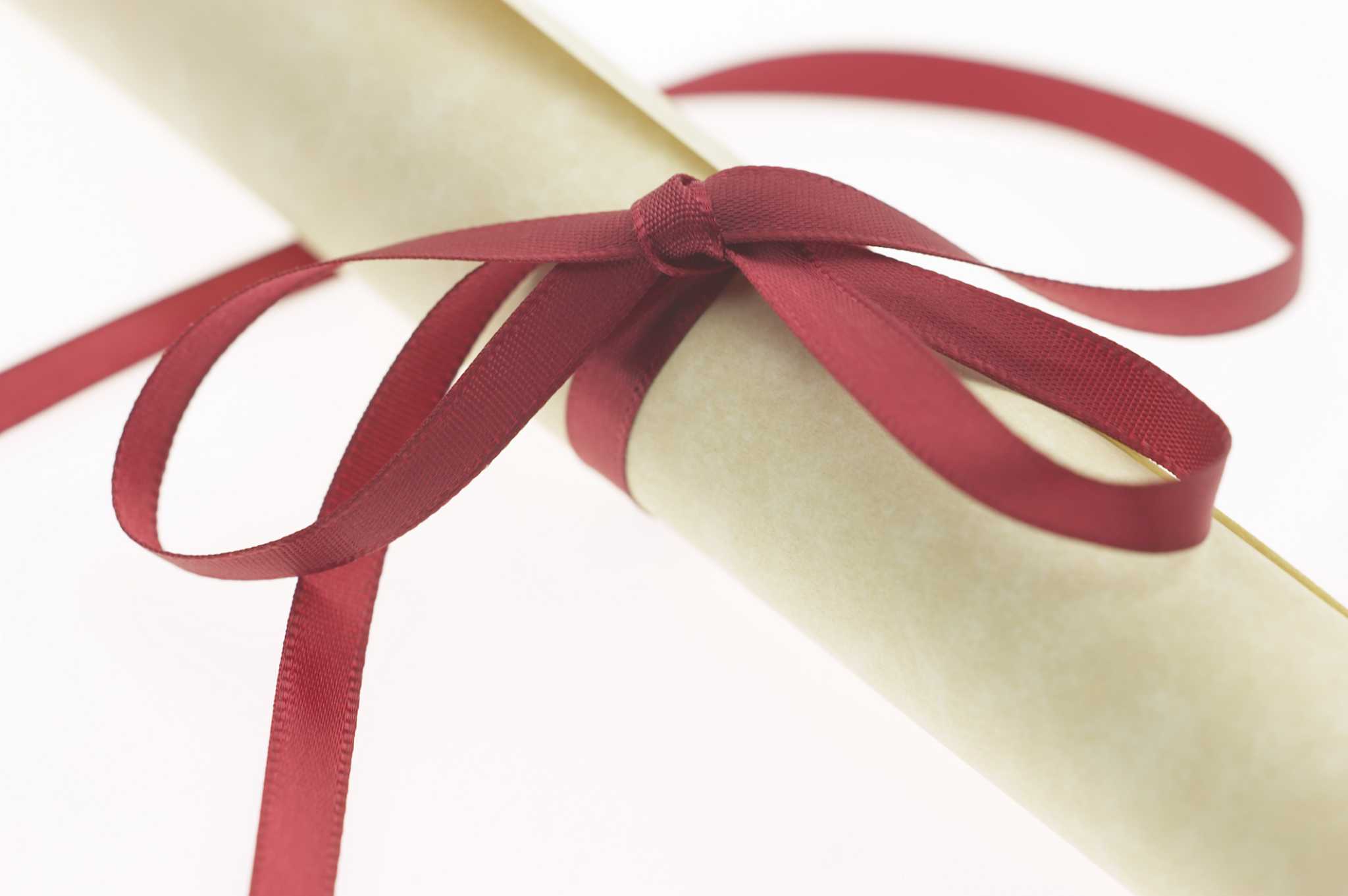How to Tie Paper Napkins With a Ribbon