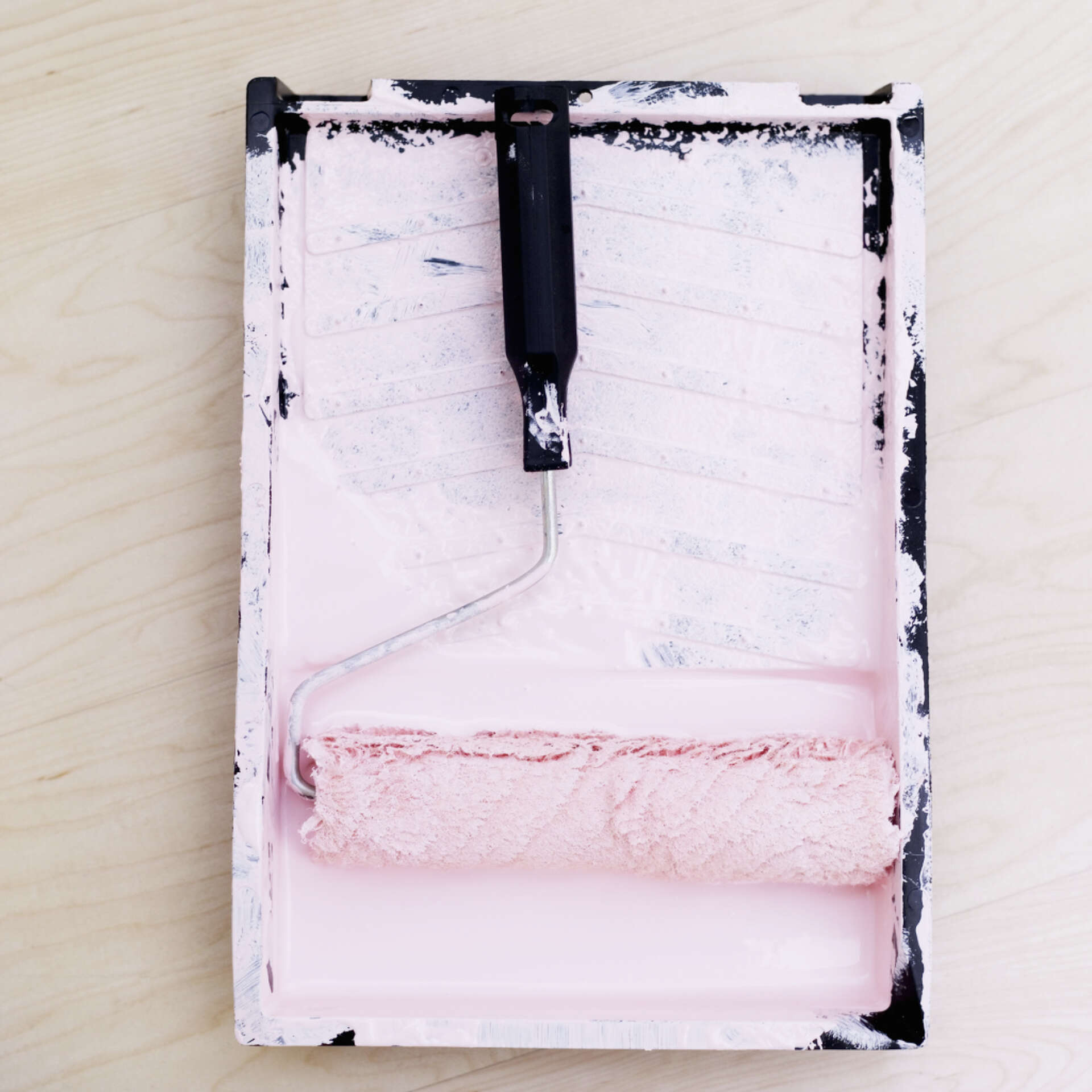 How to Paint Fading Color on a Wall