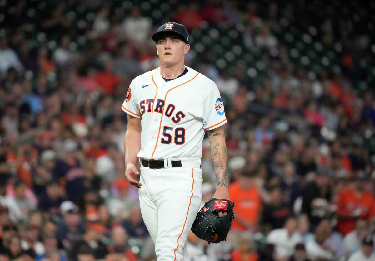Houston Astros: Offense struggles to get hits in loss to Giants