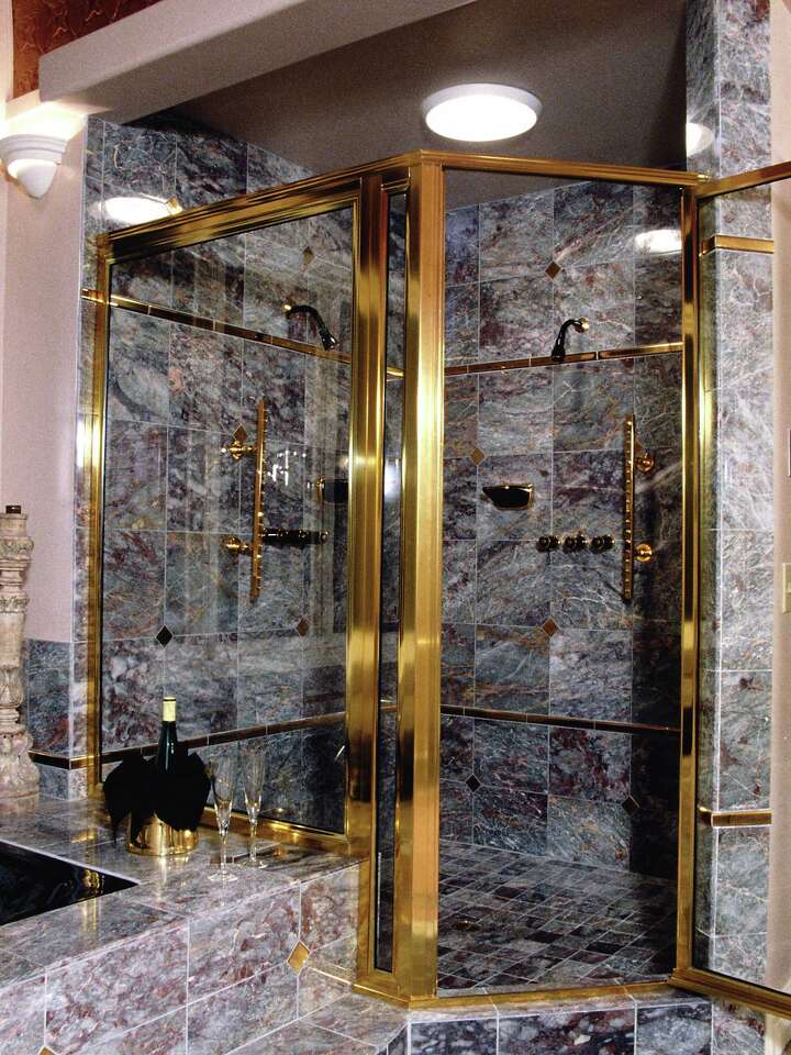 How to Paint a Metal Shower Enclosure